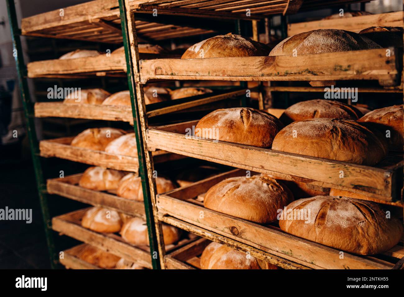 Cart of bread hi-res stock photography and images - Alamy