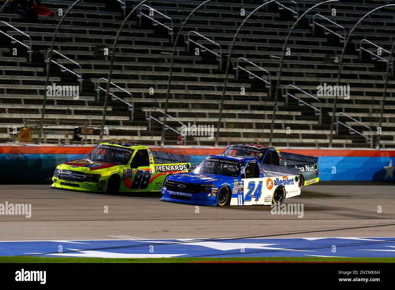 #24: Brett Moffitt, GMS Racing, Chevrolet Silverado Allegiant and #88 ...