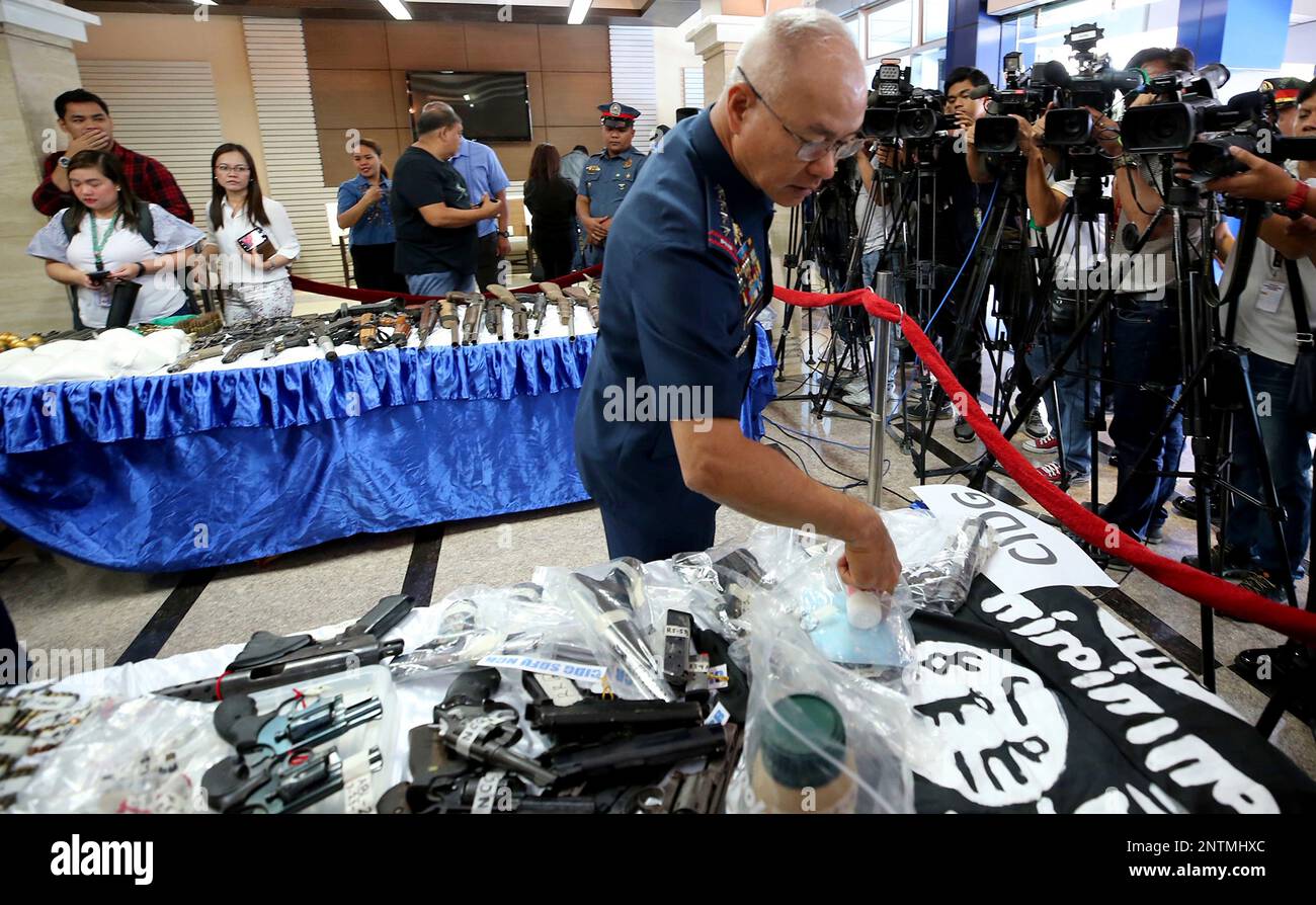 In this photo provided by Philippine National Police, Philippine ...
