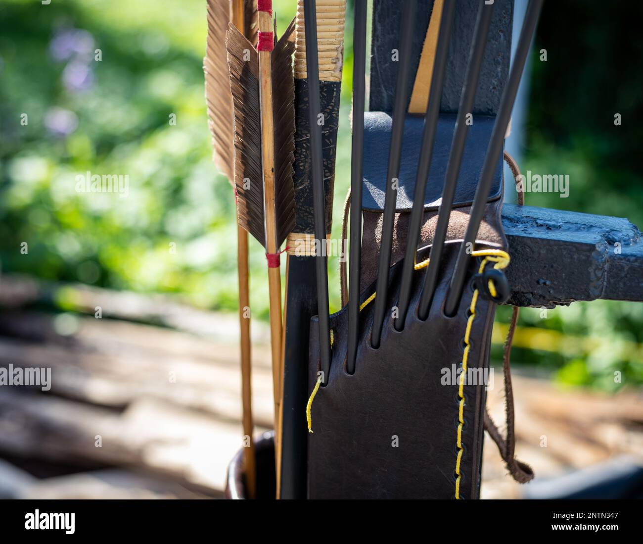 Leather quiver and arrows hi-res stock photography and images - Alamy
