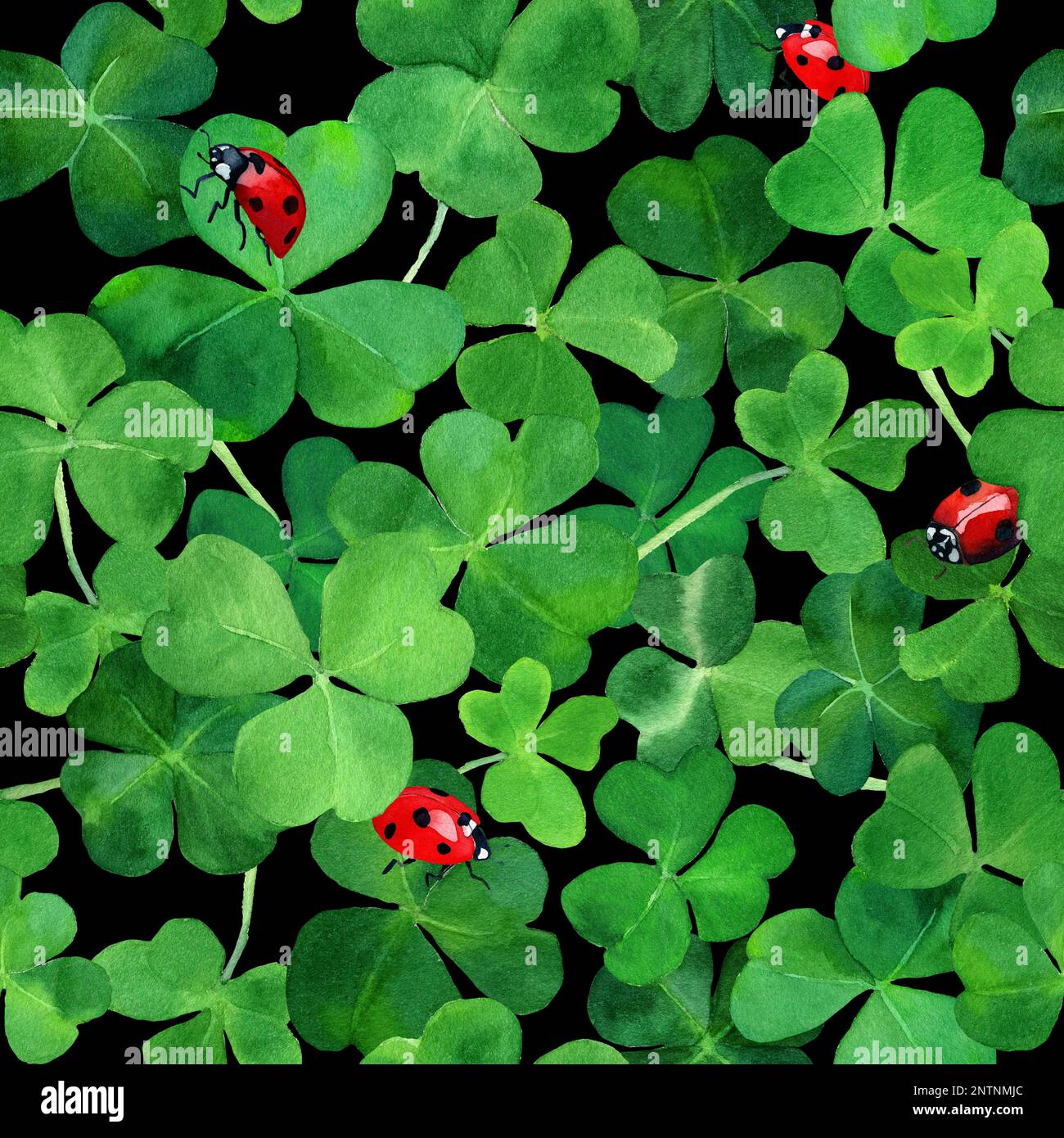 Seamless pattern with watercolor clover and ladybugs. Hand drawn spring ...