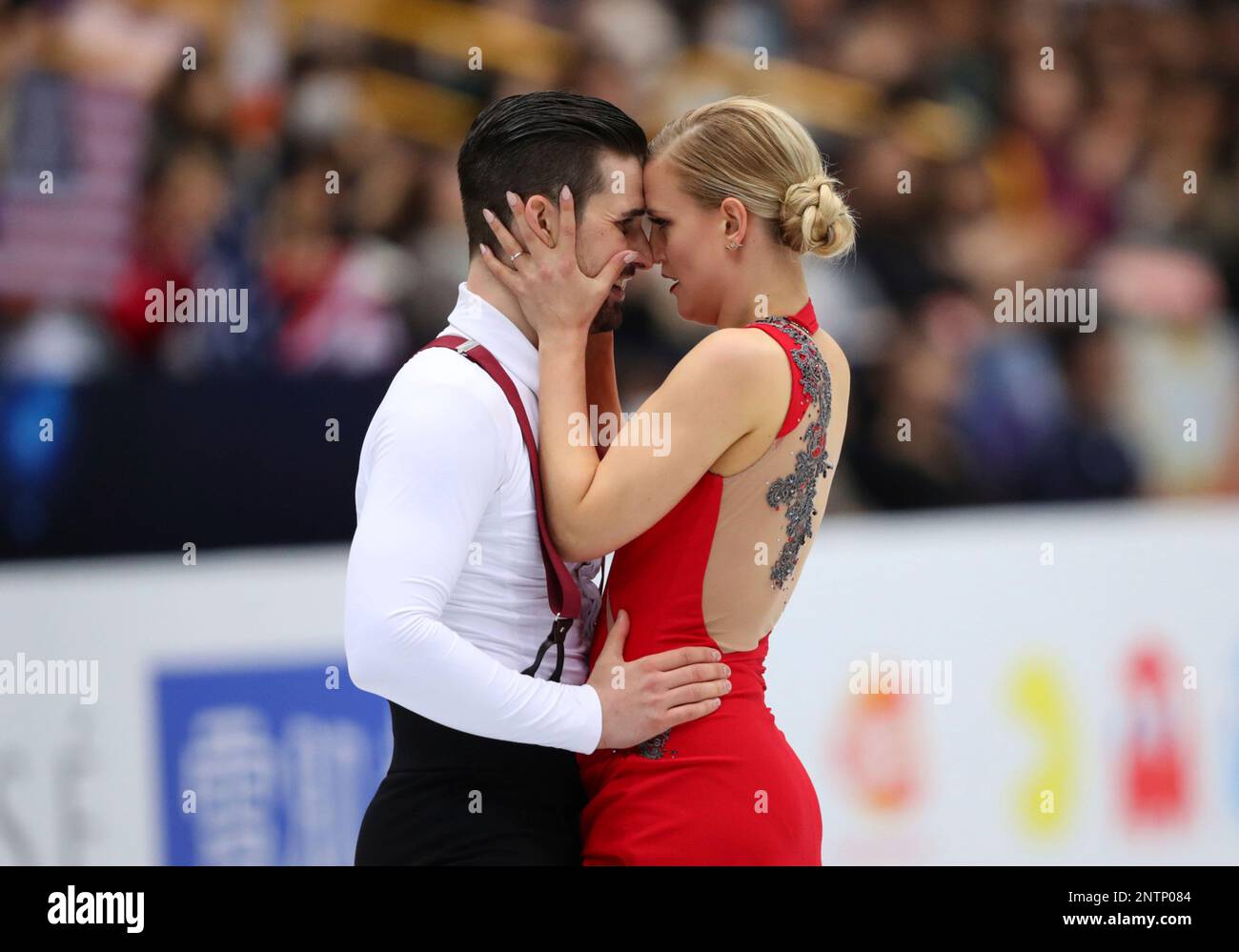 U.S. Madison HUBBELL and Zachary DONOHUE perform during Ice Dance ...