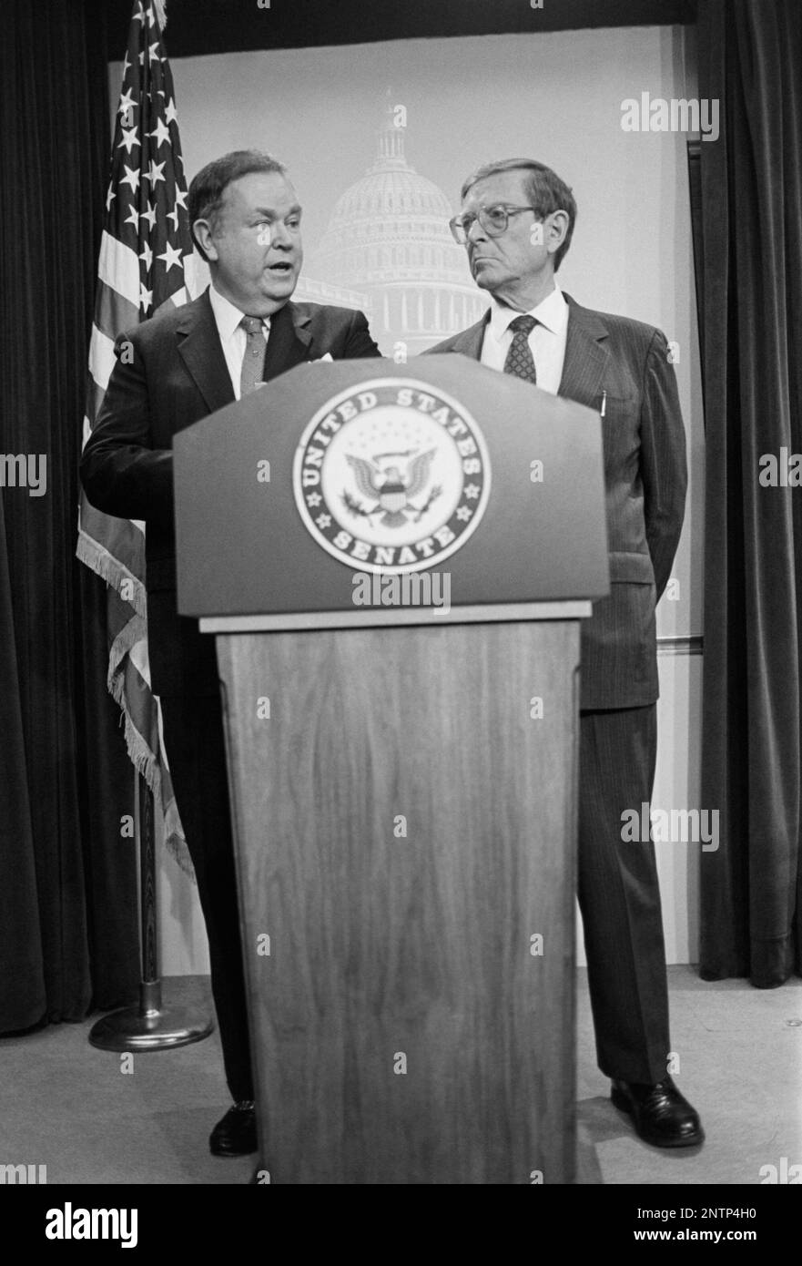 Sen pete domenici Black and White Stock Photos & Images - Alamy