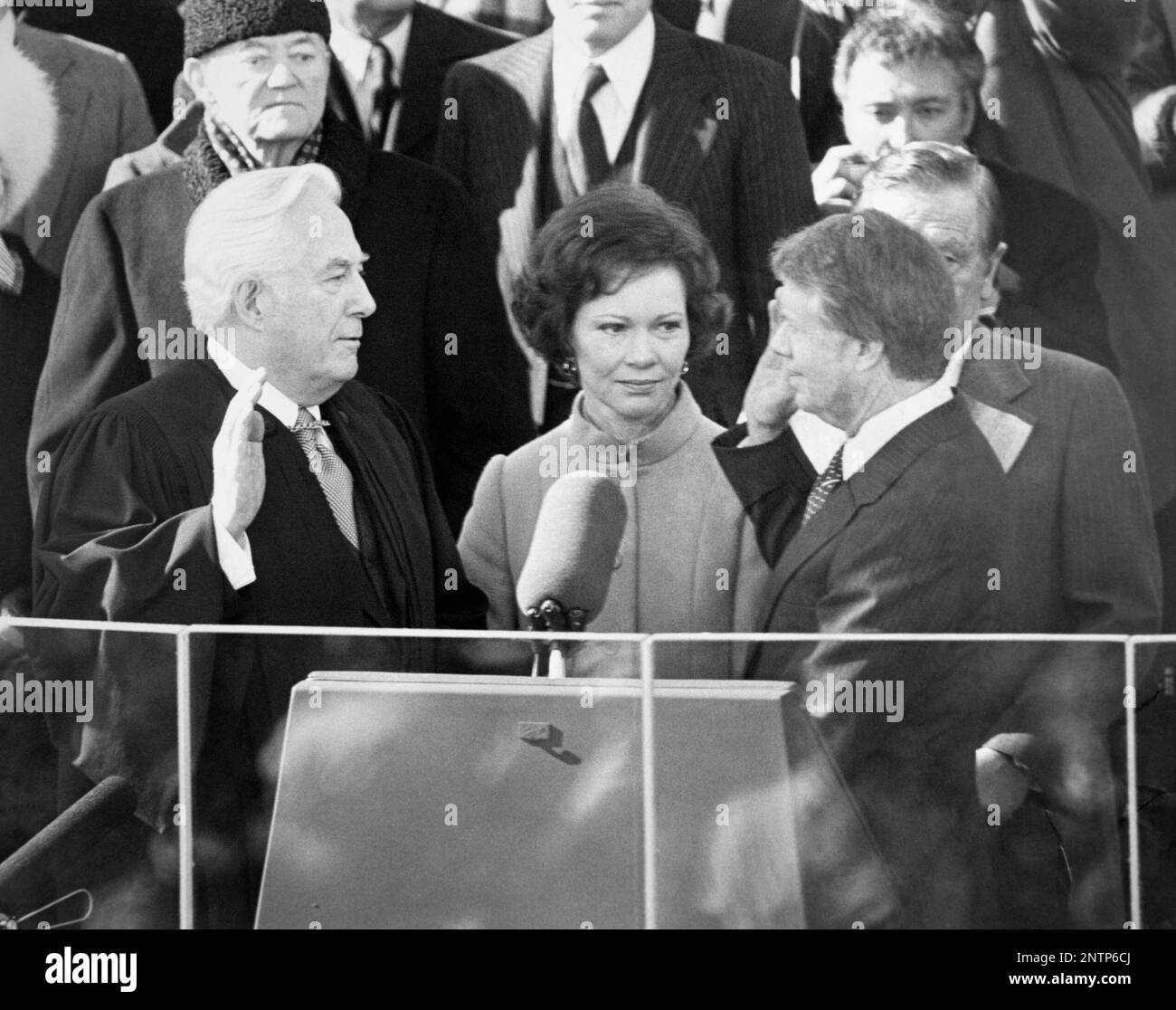 Chief Justice Warren Earl Burger swearing in President James Earl ...