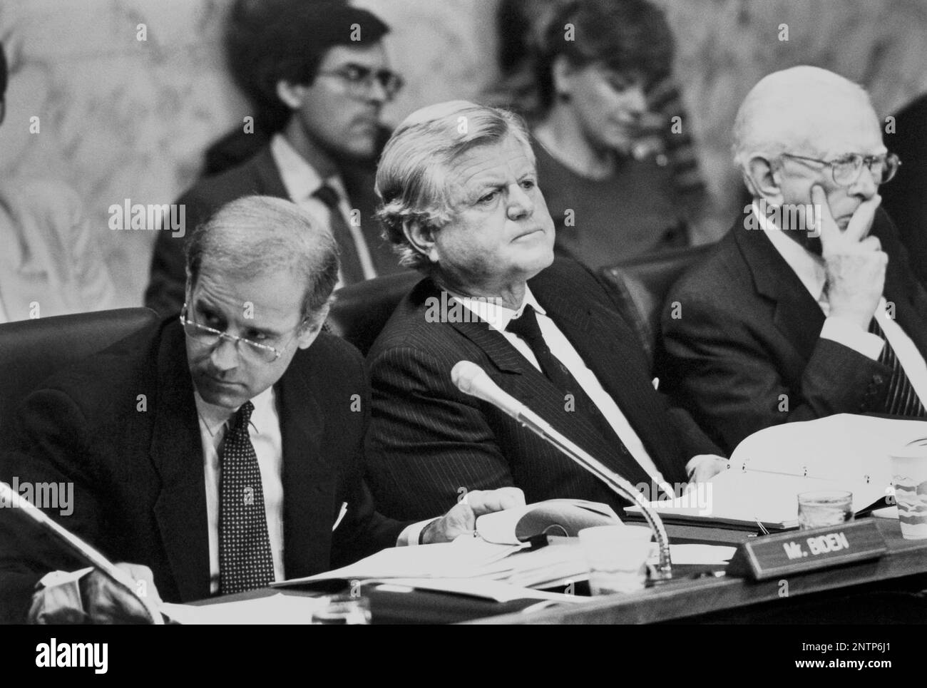 Chairman of the senate narcotics caucus hi-res stock photography and ...