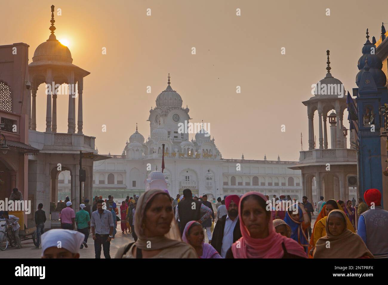 Entrance gate to Golden temple complex, Amritsar, Punjab, India Stock ...
