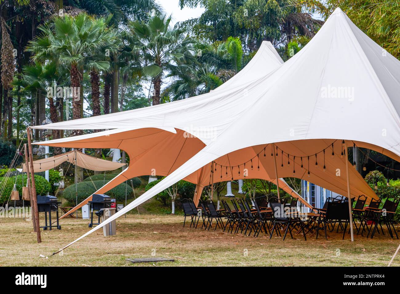 Tent canopies hi-res stock photography and images - Alamy