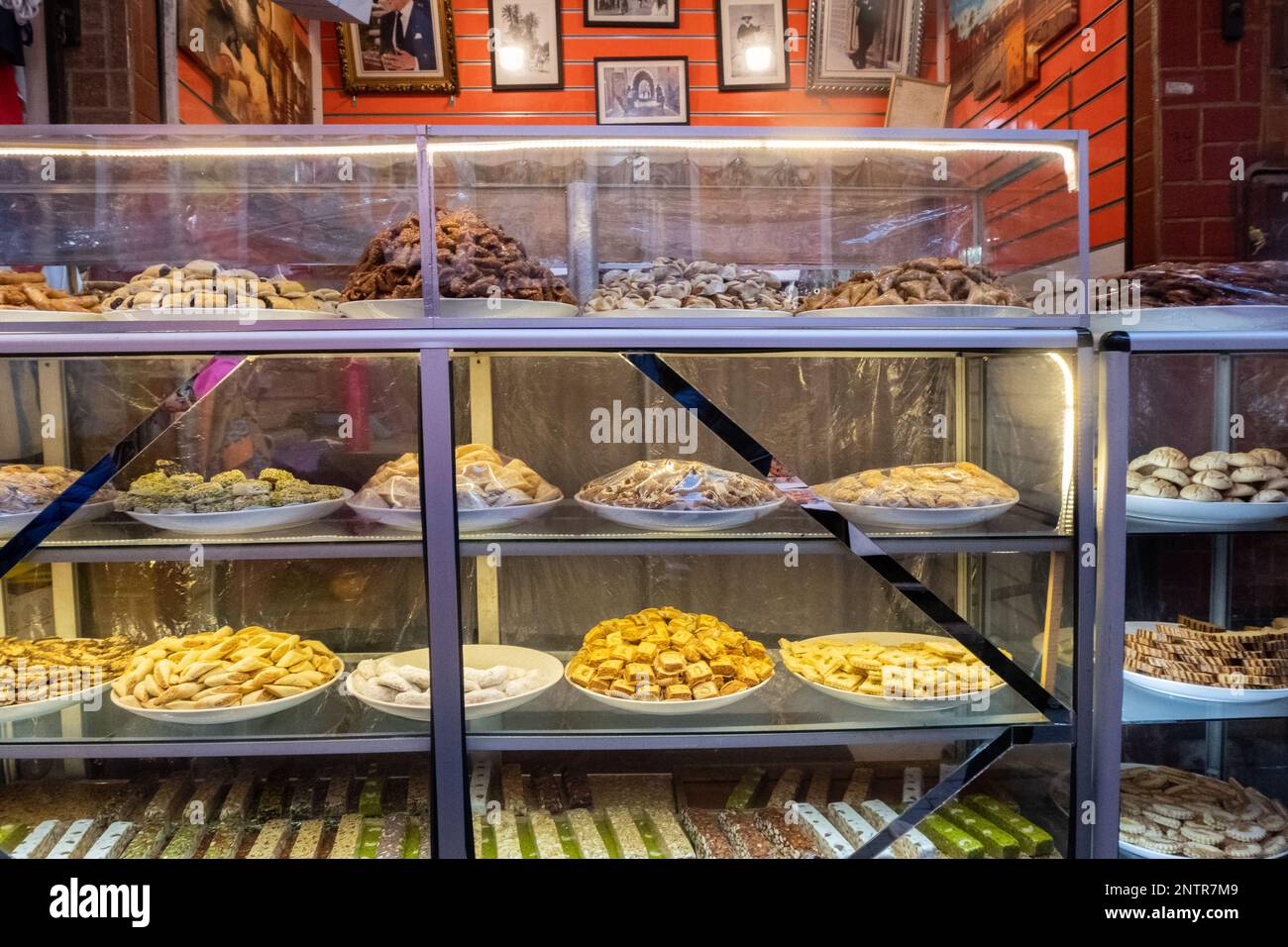 Typical Moroccan and Arab sweets for sale in a souk in Marrakesh Stock ...