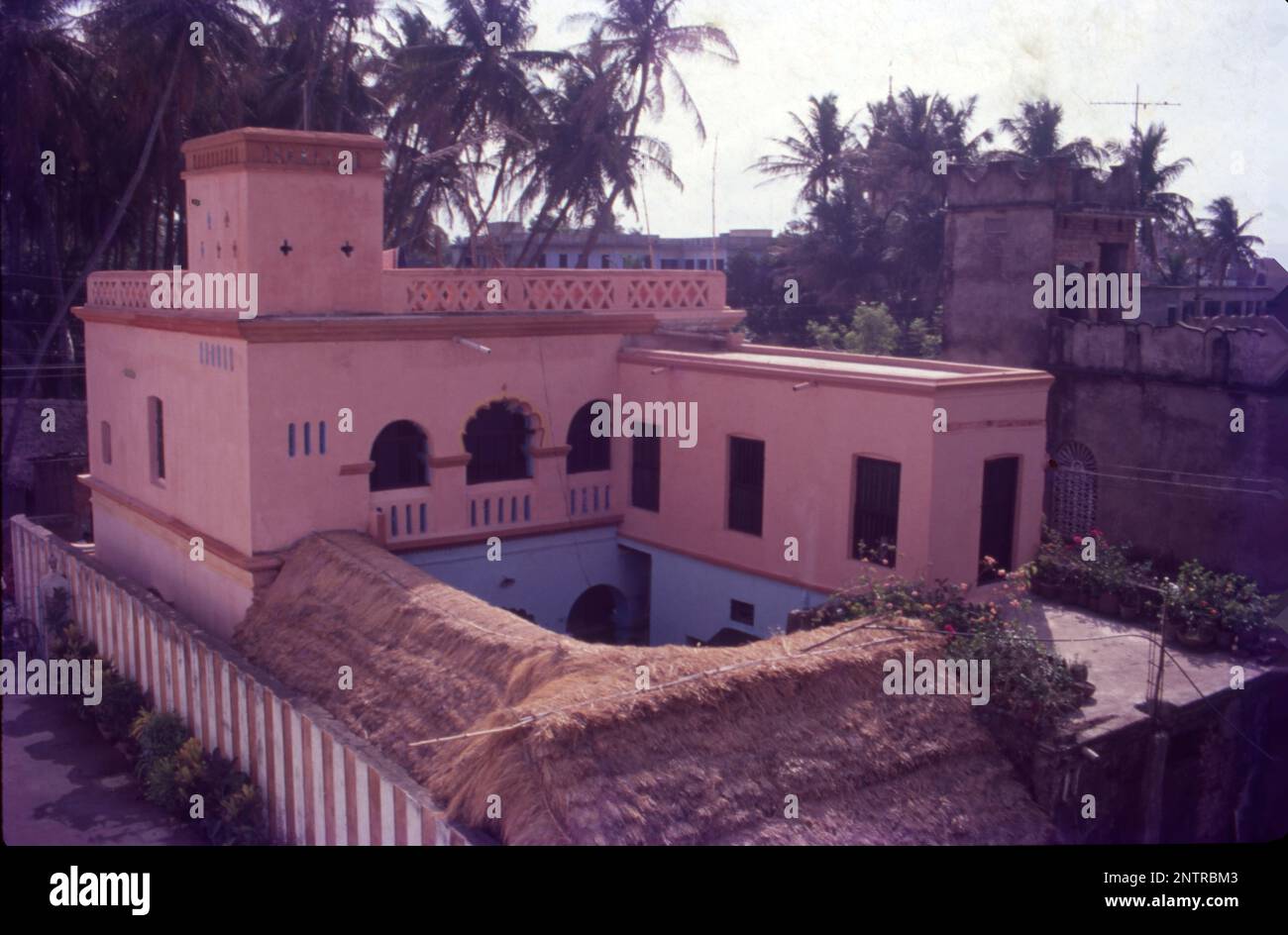 Simple bldg hi-res stock photography and images - Alamy