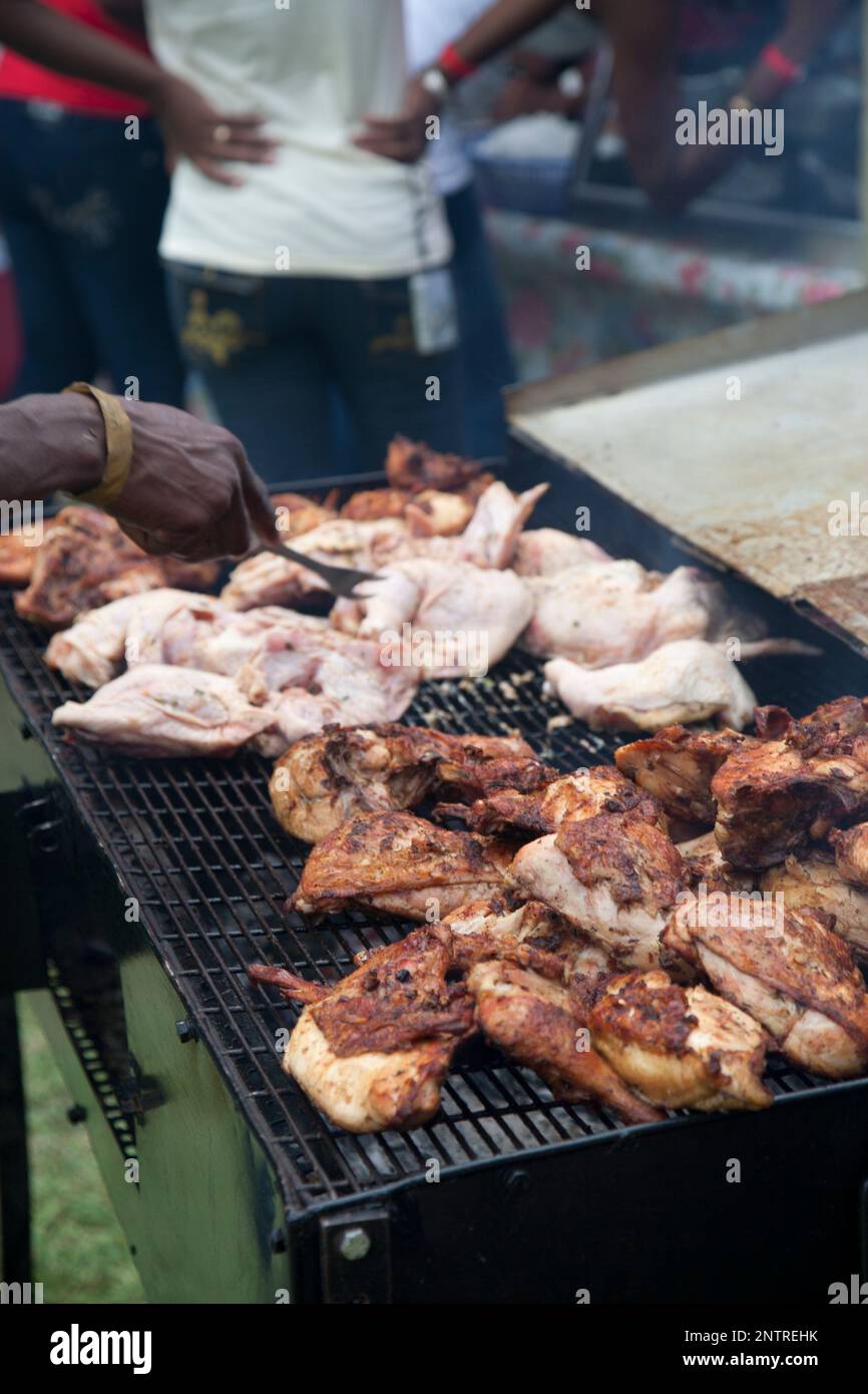 Jerk Chicken on Barbecue, Montego Bay, Jamaica Stock Photo - Alamy