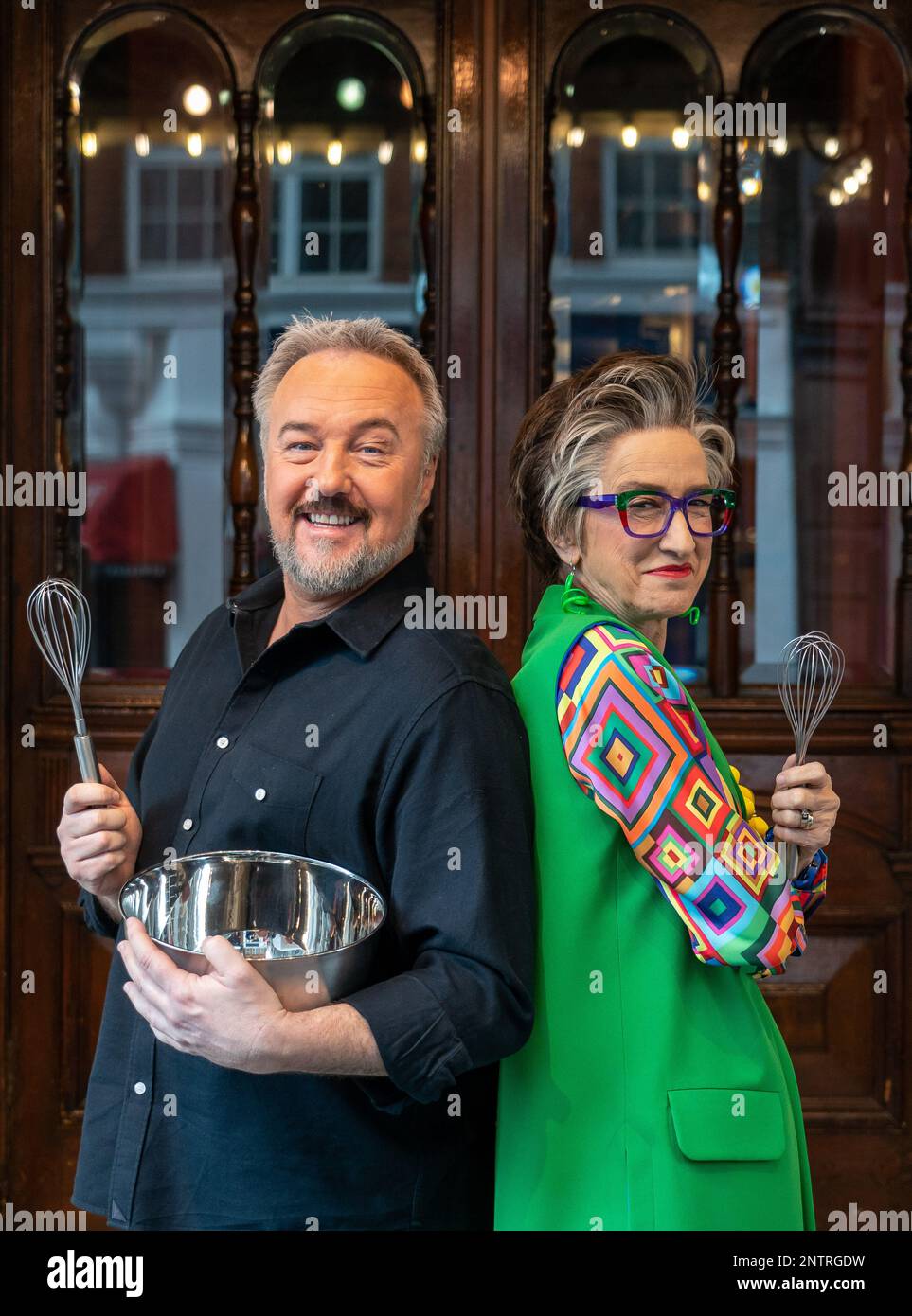 Prue leith paul hollywood bake off hi-res stock photography and images ...