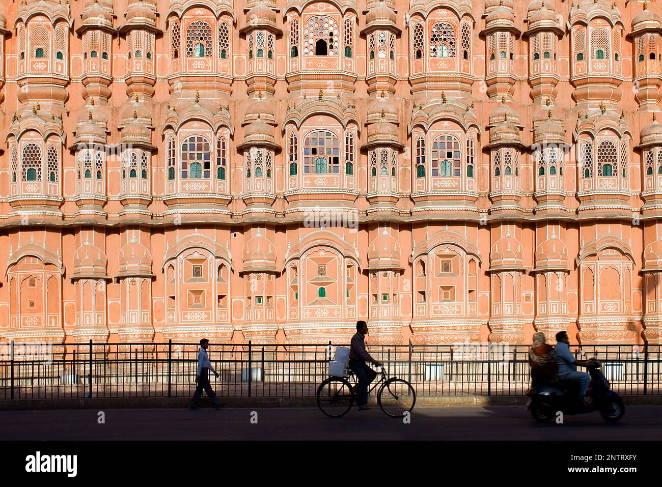 Jaipur silhouette building monument hi-res stock photography and images ...