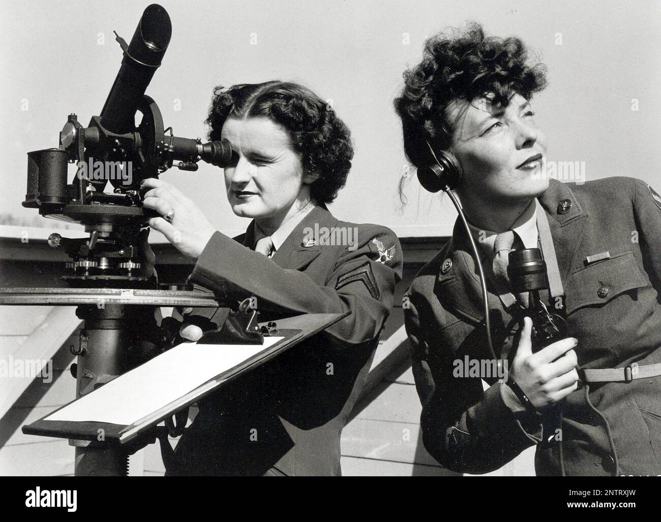 WW2 air spotters USAAF Womens Army Corps USA Stock Photo - Alamy