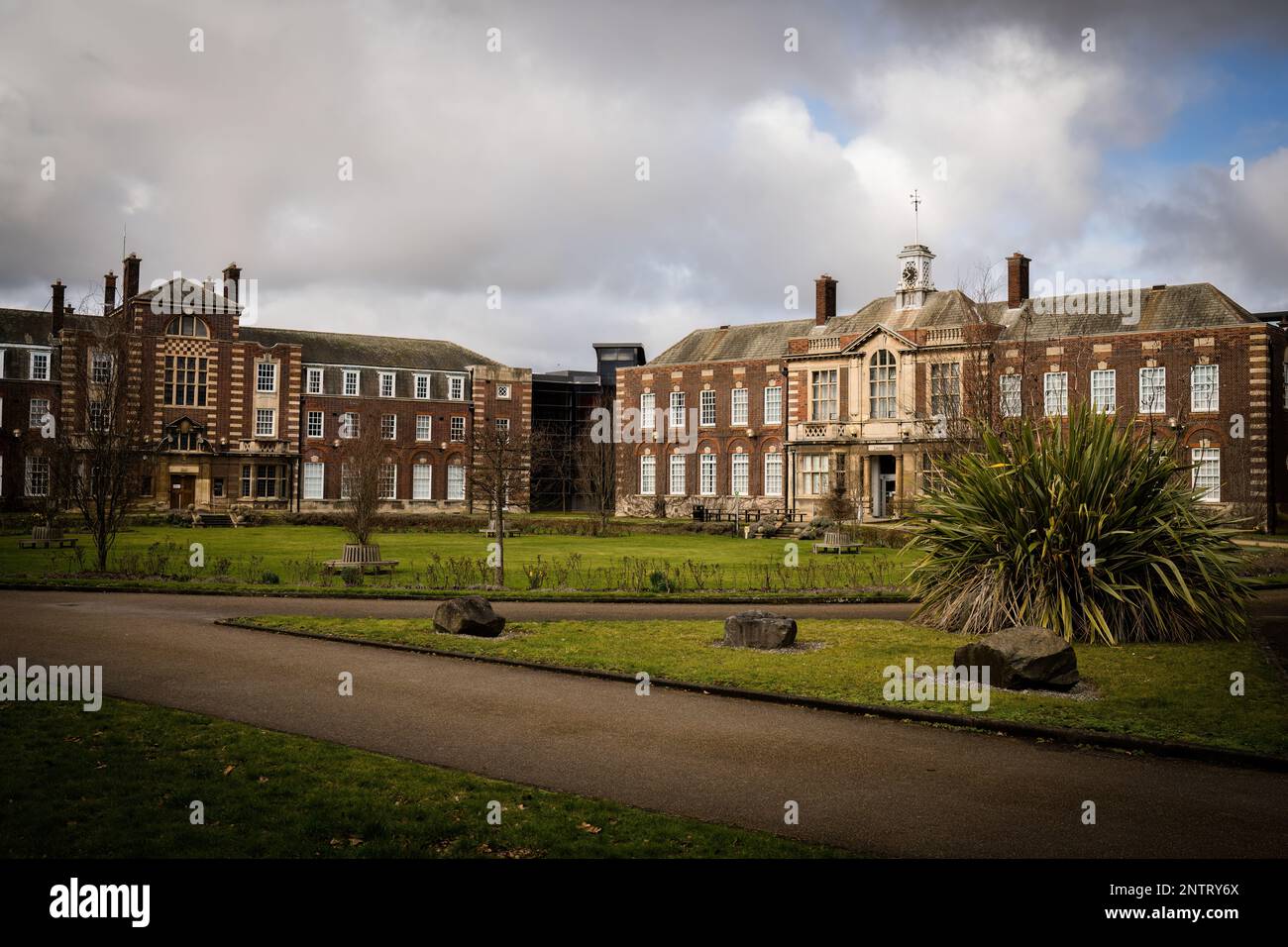 University of hull campus hi-res stock photography and images - Alamy