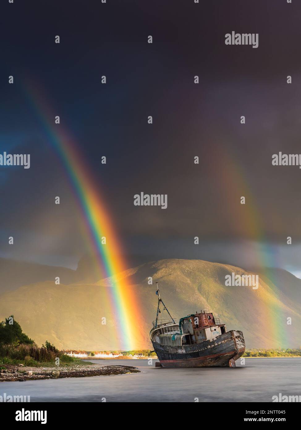 Corpach shipwreck under Ben Nevis with stunning double rainbow and ...