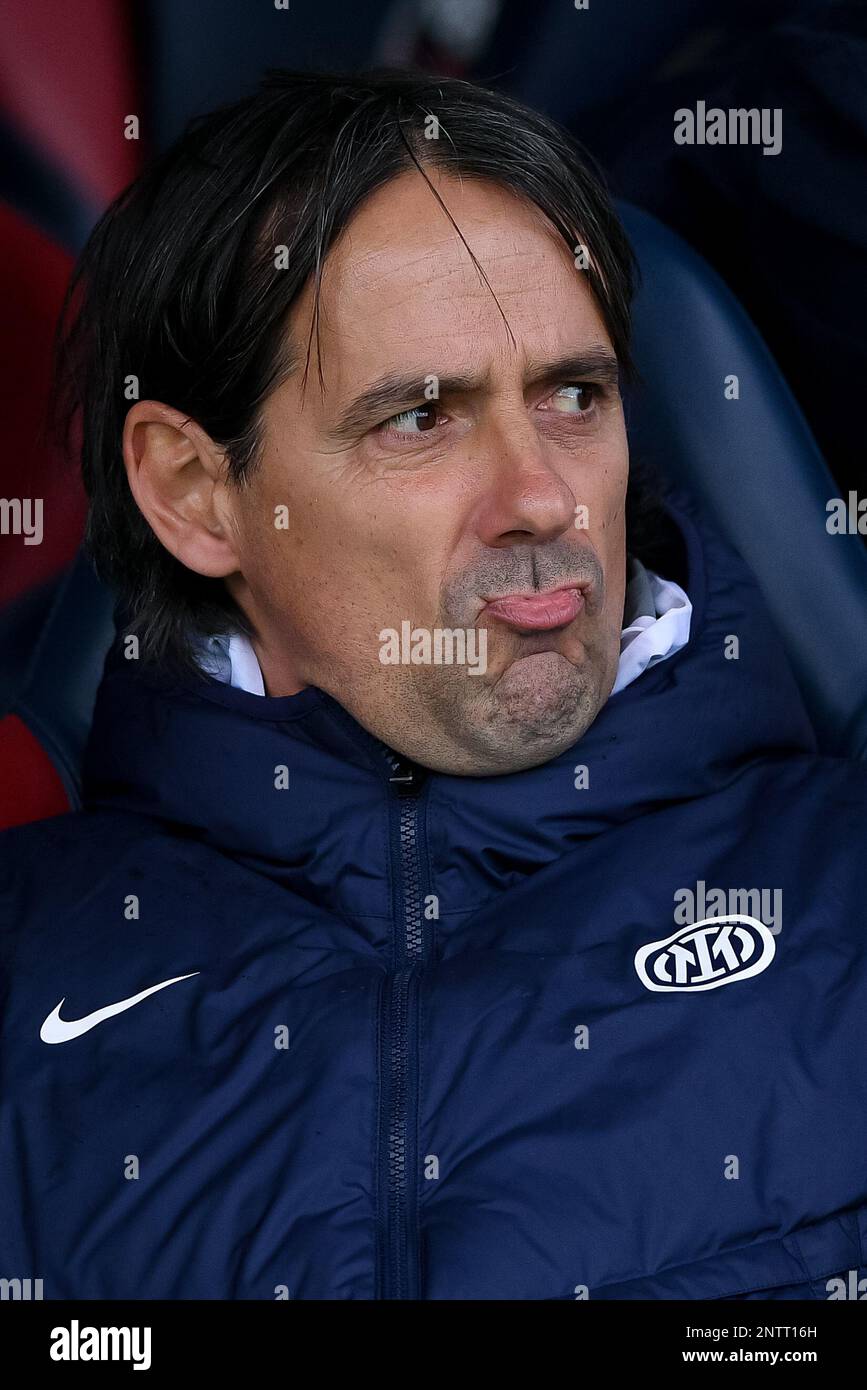 Simone inzaghi reacts hi-res stock photography and images - Alamy