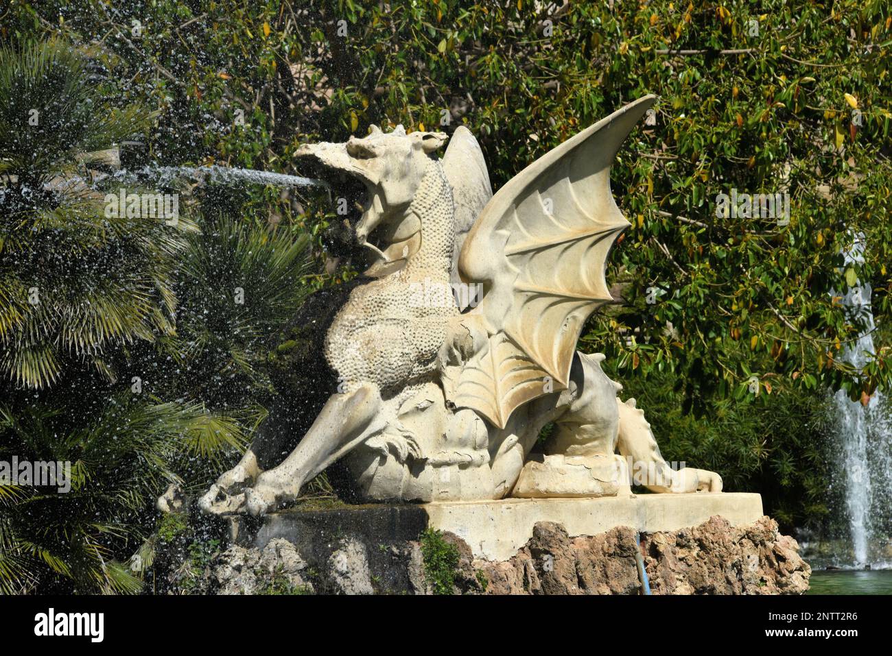 Dragon water feature in a park in Barcelona Stock Photo - Alamy