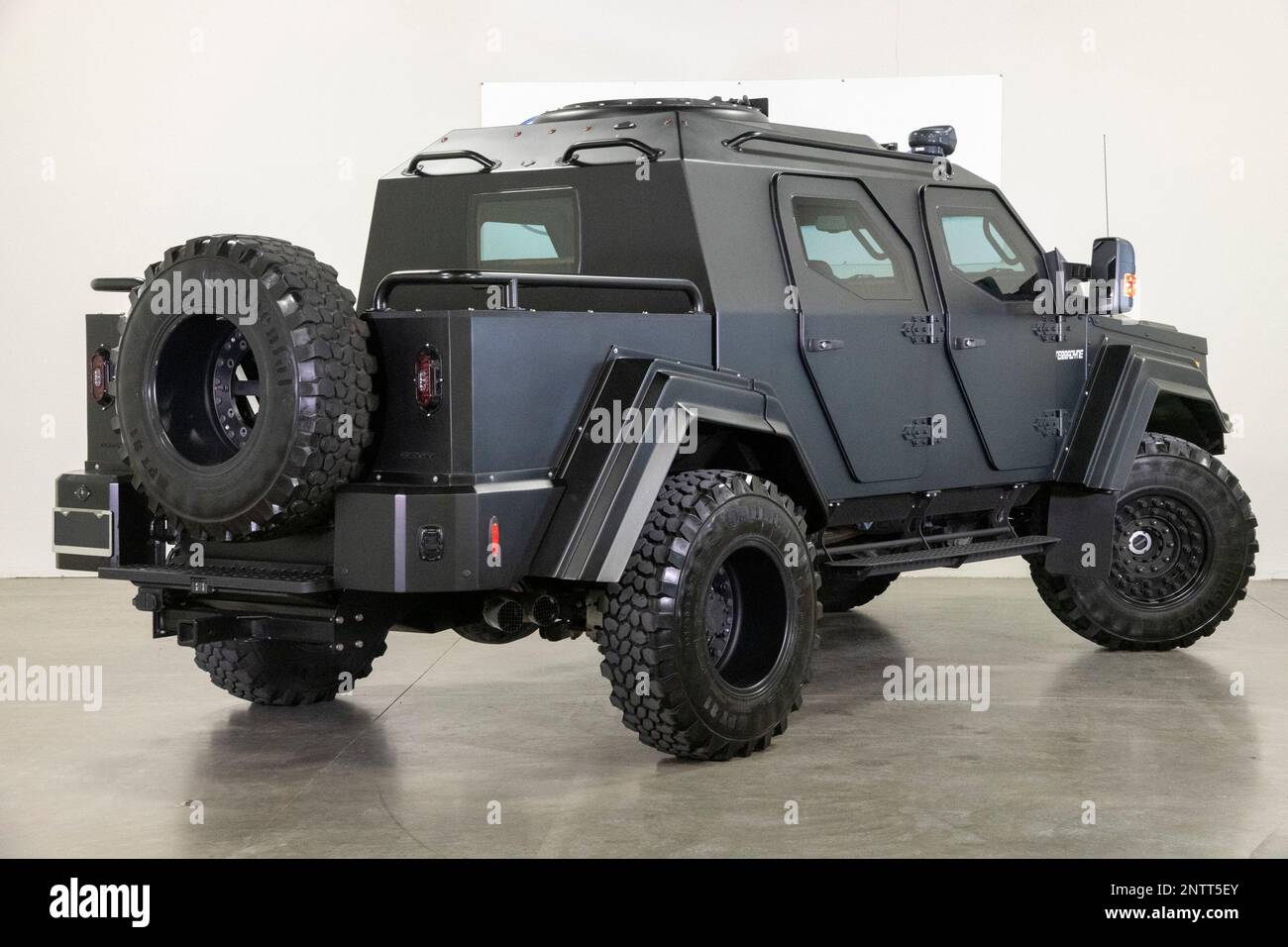 March 09, 2019: 2015 Ford Gurkha F-450SD Terradyne 4WD 2015 Terradyne ...
