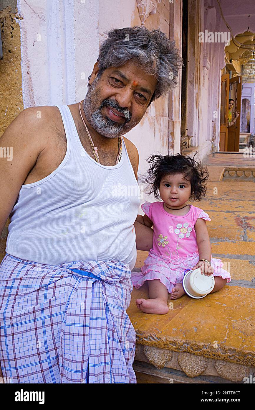 father and daughter, Jaisalmer,Rajasthan, India Stock Photo - Alamy