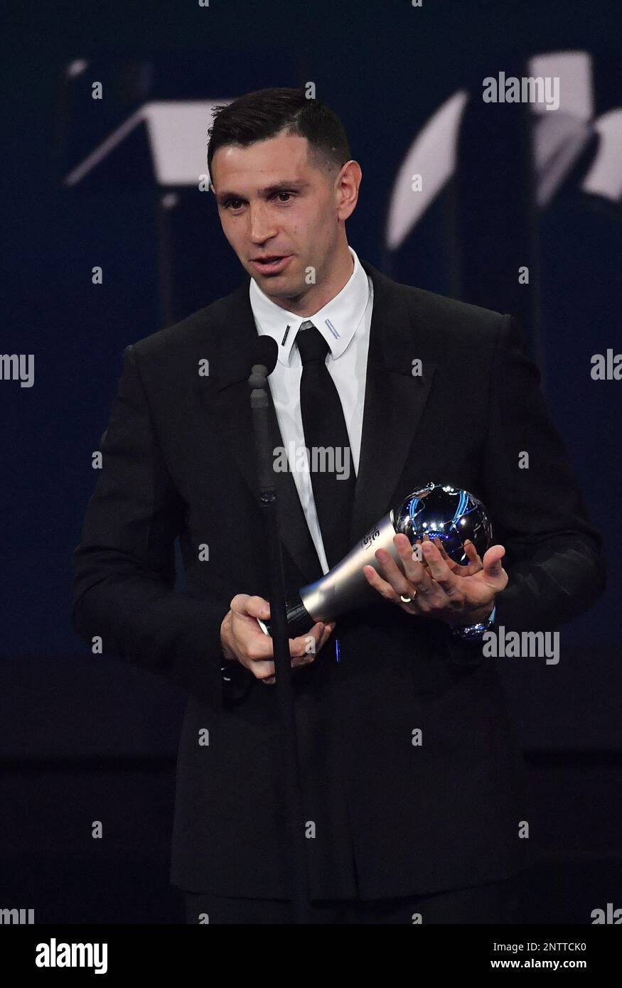 Paris, France. February 27, 2023, Goalkeeper Emiliano Martínez ...