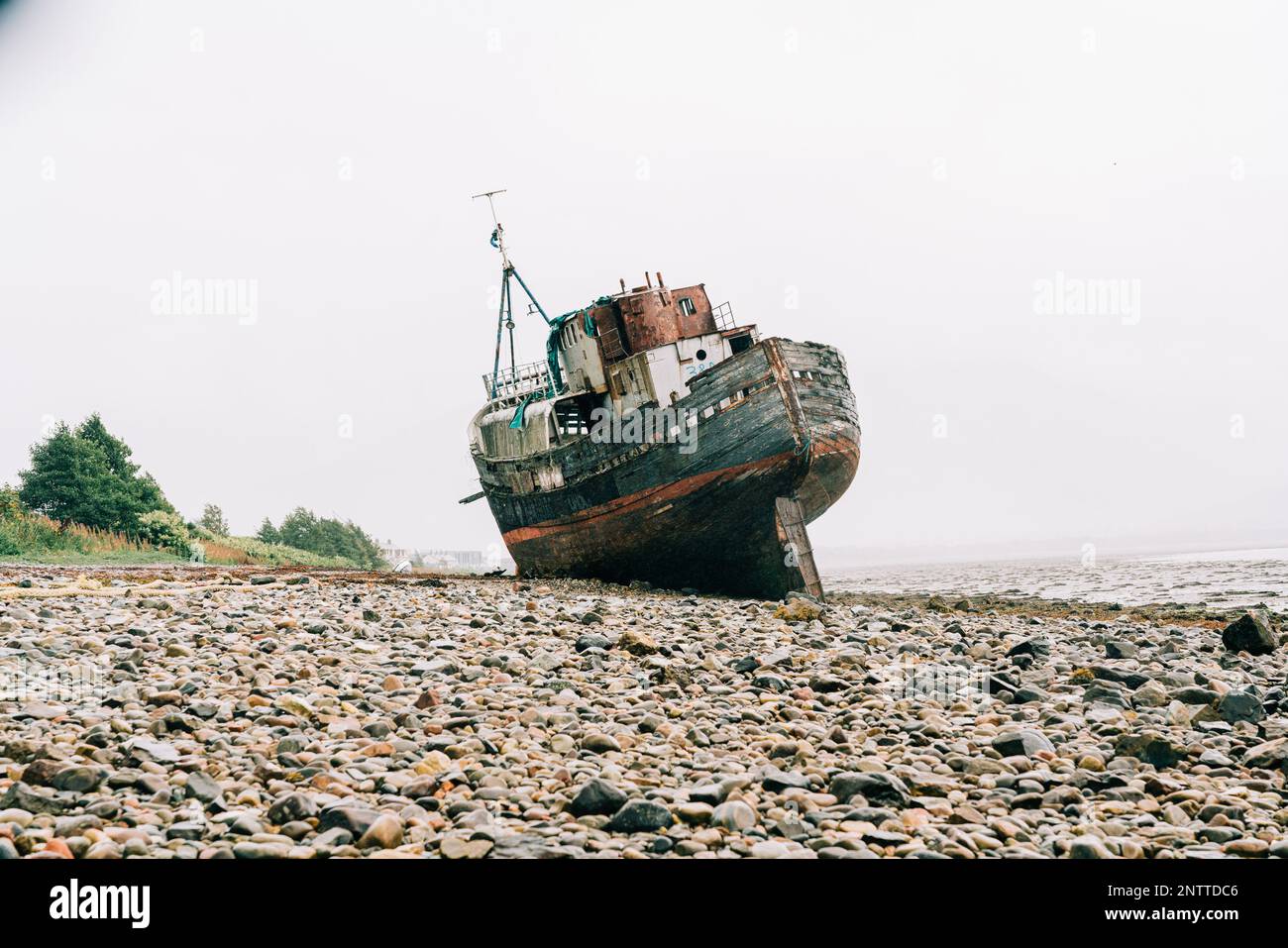 Corpach Shipwreck with Ben Nevis . Rusting remains of the MV Dayspring ...