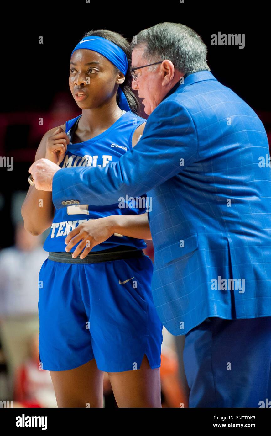 Middle Tennessee head coach Rick Insell, right, talks with guard Taylor ...
