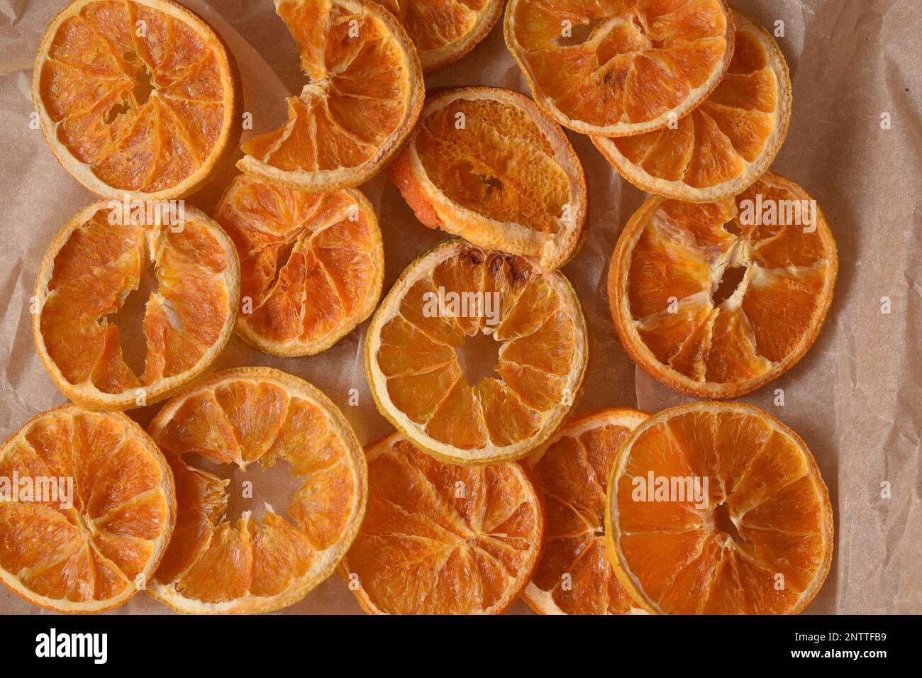 Pattern with dried orange slices, in natural light Stock Photo - Alamy Pattern with dried orange slices, in natural light Stock Photo - Alamy