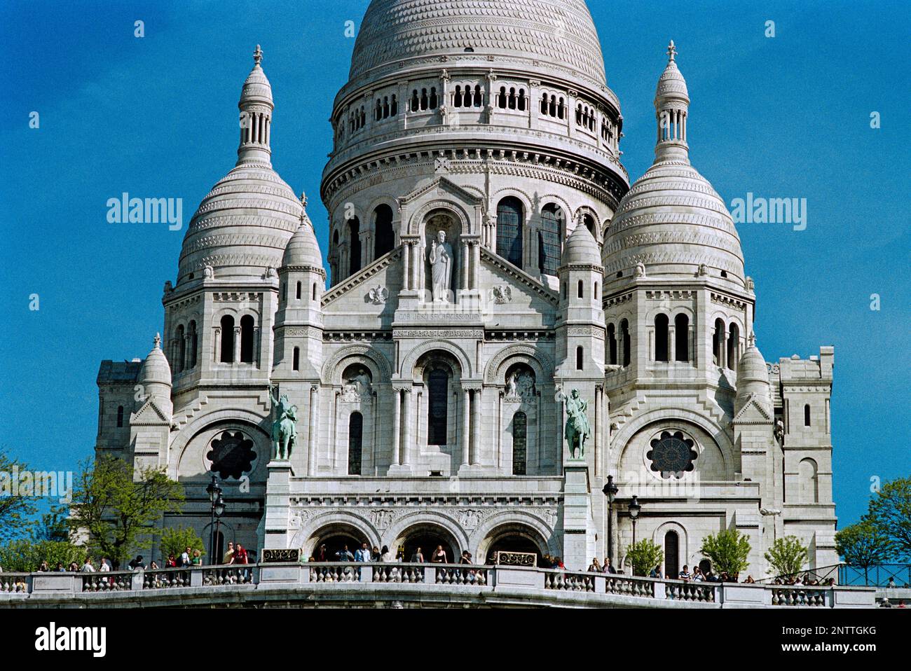 Outdoor facade basilica sacre coeur hi-res stock photography and images ...