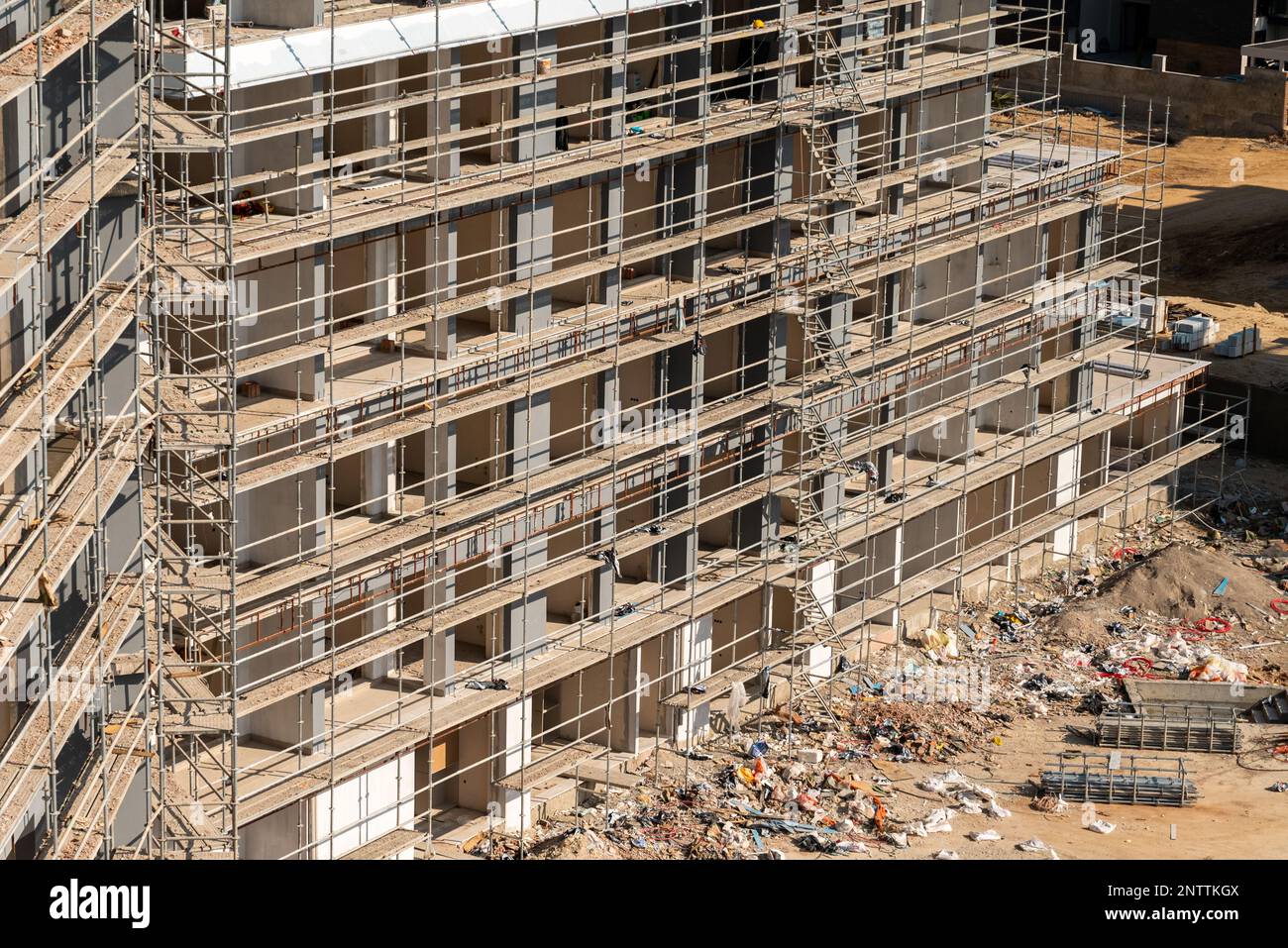 Scaffolding construction building apartment hi-res stock photography ...