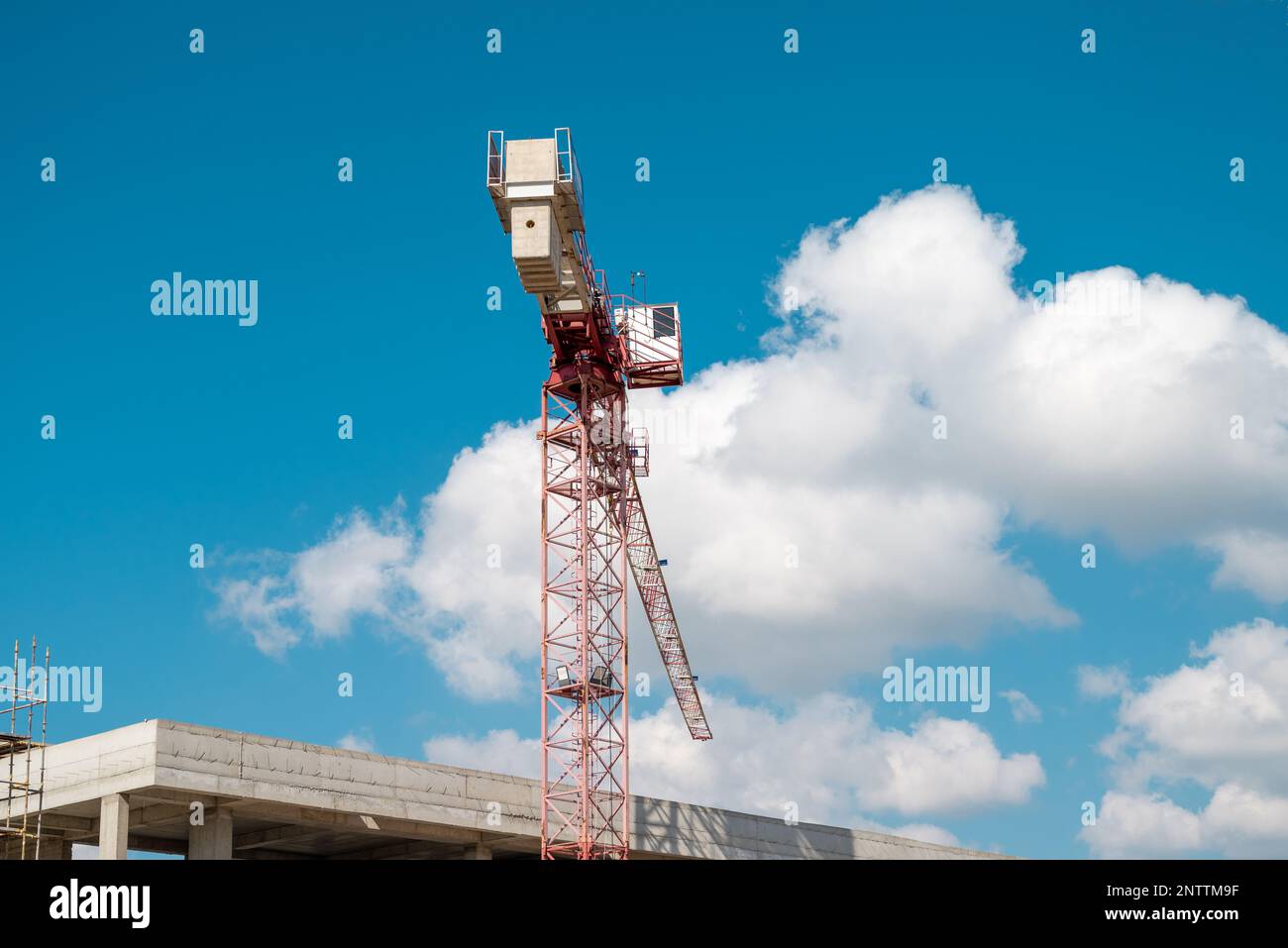 Construction crane working on large construction site Stock Photo - Alamy Construction crane working on large construction site Stock Photo - Alamy