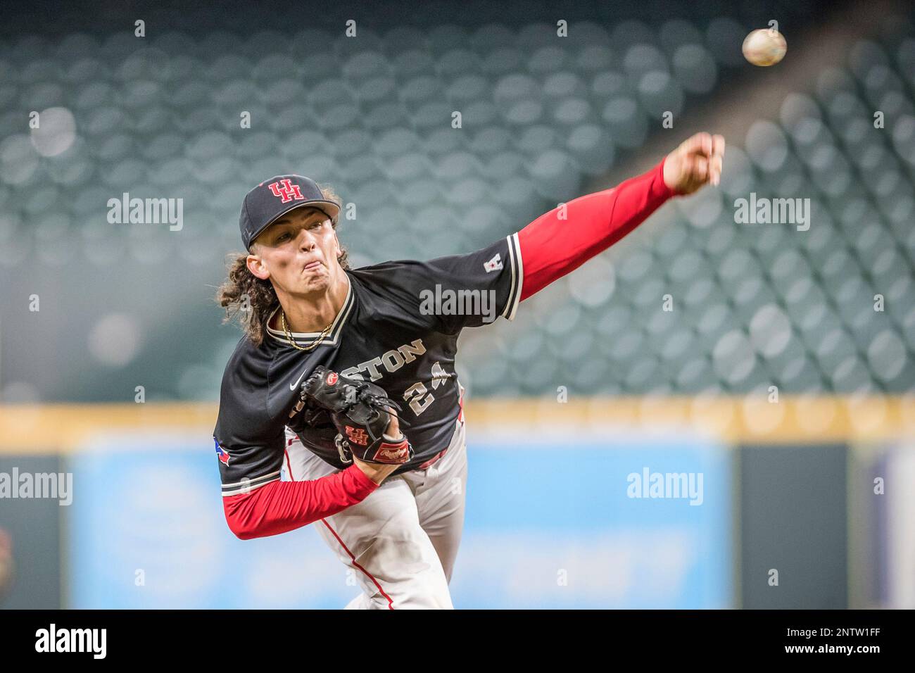 March 3, 2019: Houston Cougars pitcher Lael Lockhart Jr. works to the ...