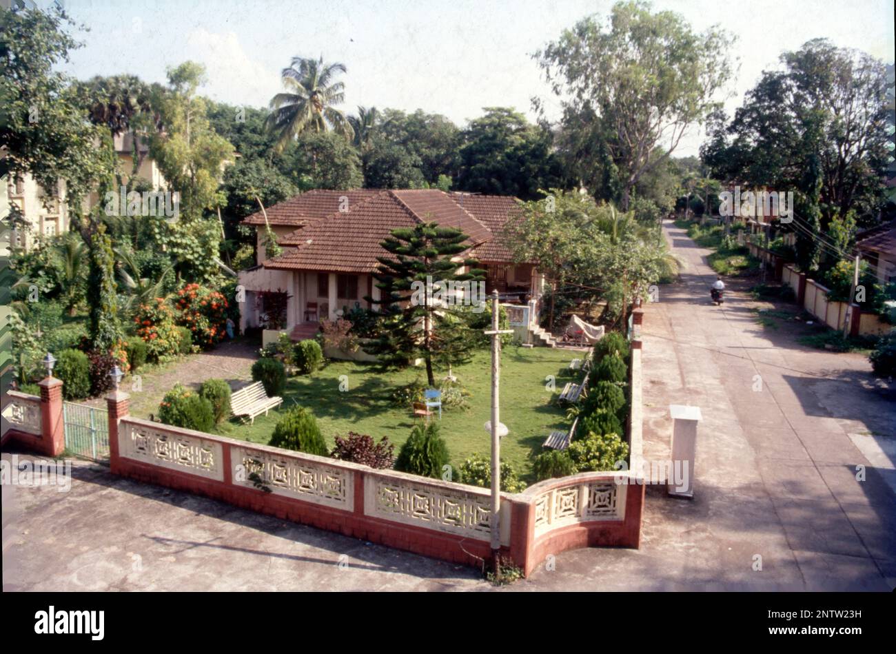 Bangalow, House in Moti Daman, Dadra & Nagar Haveli, India Stock Photo ...