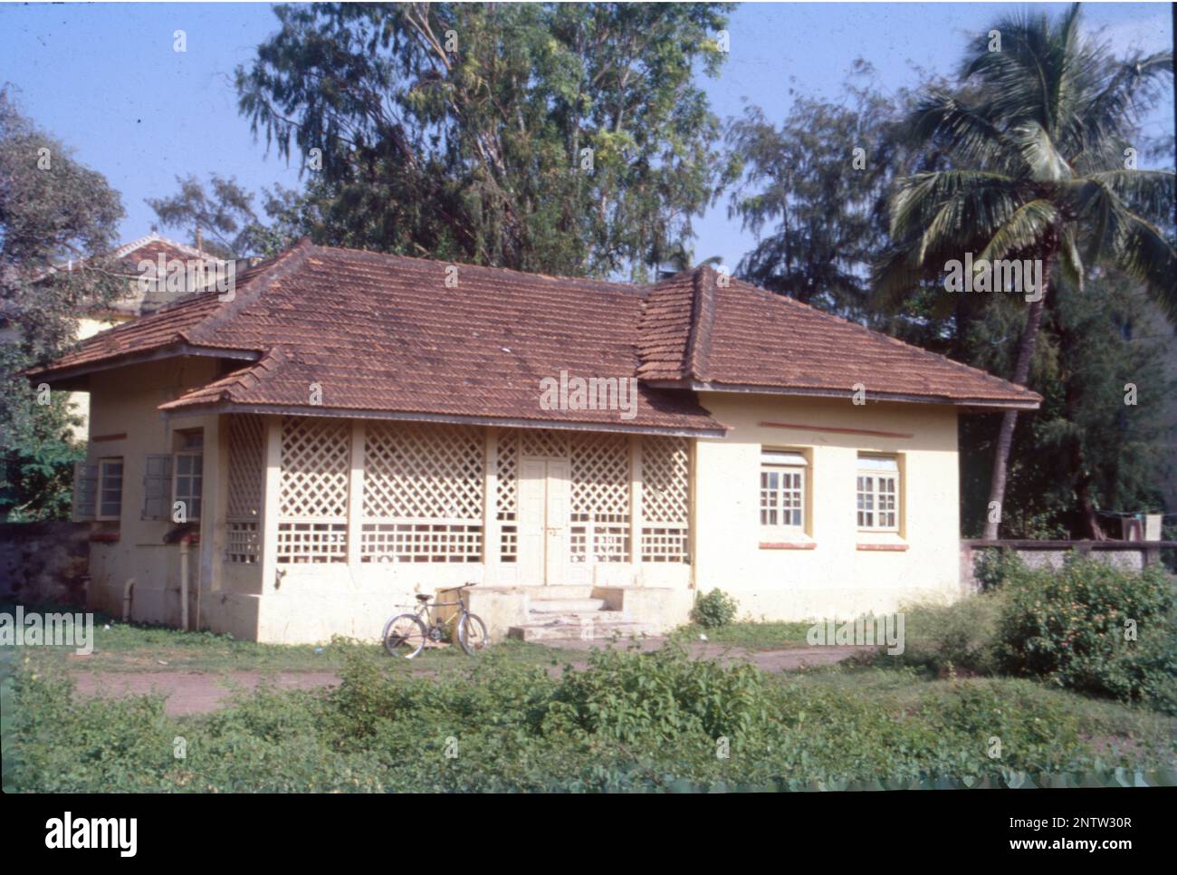 Bangalow, House in Moti Daman, Dadra & Nagar Haveli, India Stock Photo ...