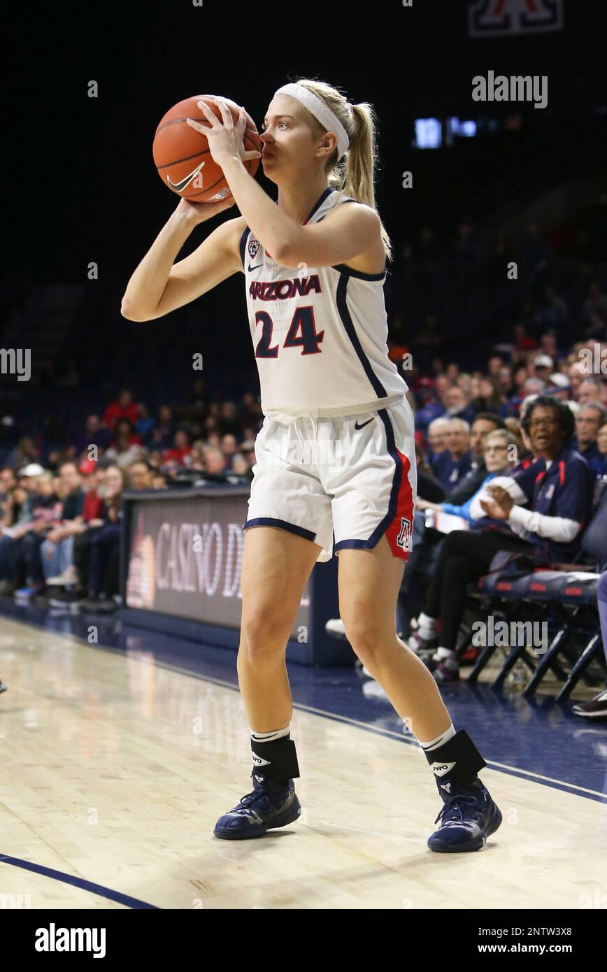 TUCSON, AZ - FEBRUARY 17: Arizona Wildcats guard Bryce Nixon (24 ...