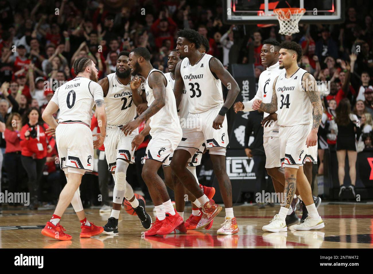 CINCINNATI, OH - MARCH 02: Cincinnati Bearcats guard Logan Johnson (0 ...