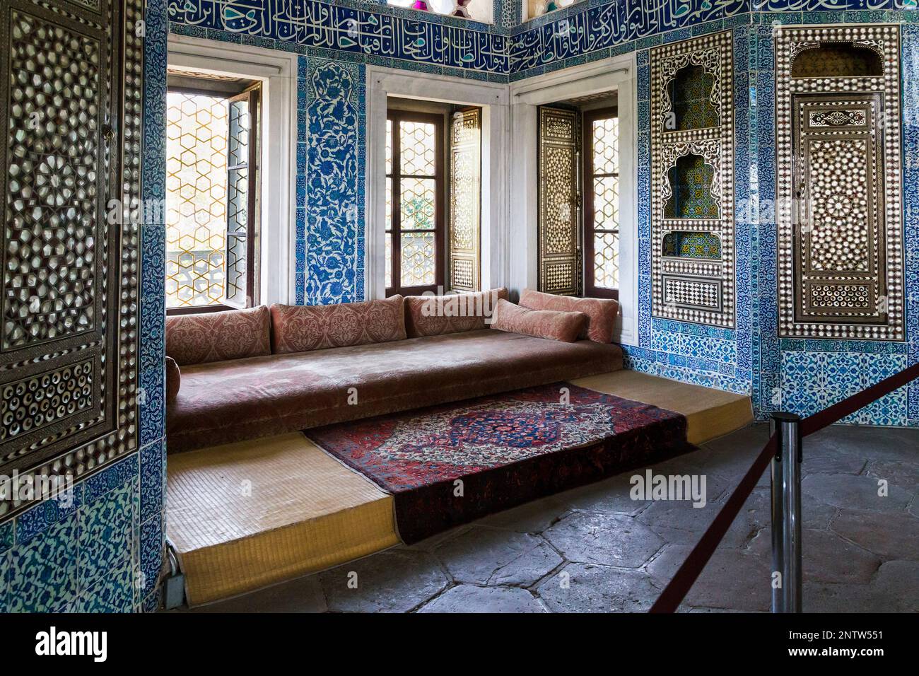 Ottoman pavilion hi-res stock photography and images - Alamy