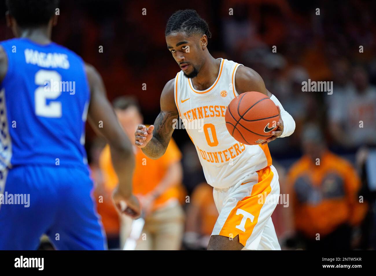 March 2, 2019: Jordan Bone #0 of the Tennessee Volunteers brings the ...