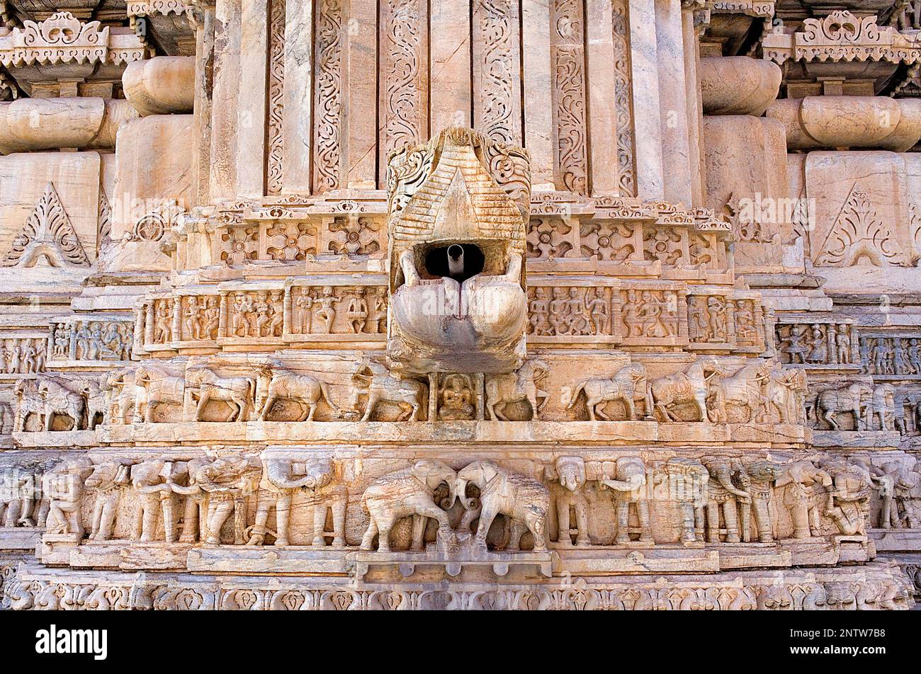 Detail,relief on the exterior wall of the Jagdish Temple,Udaipur ...