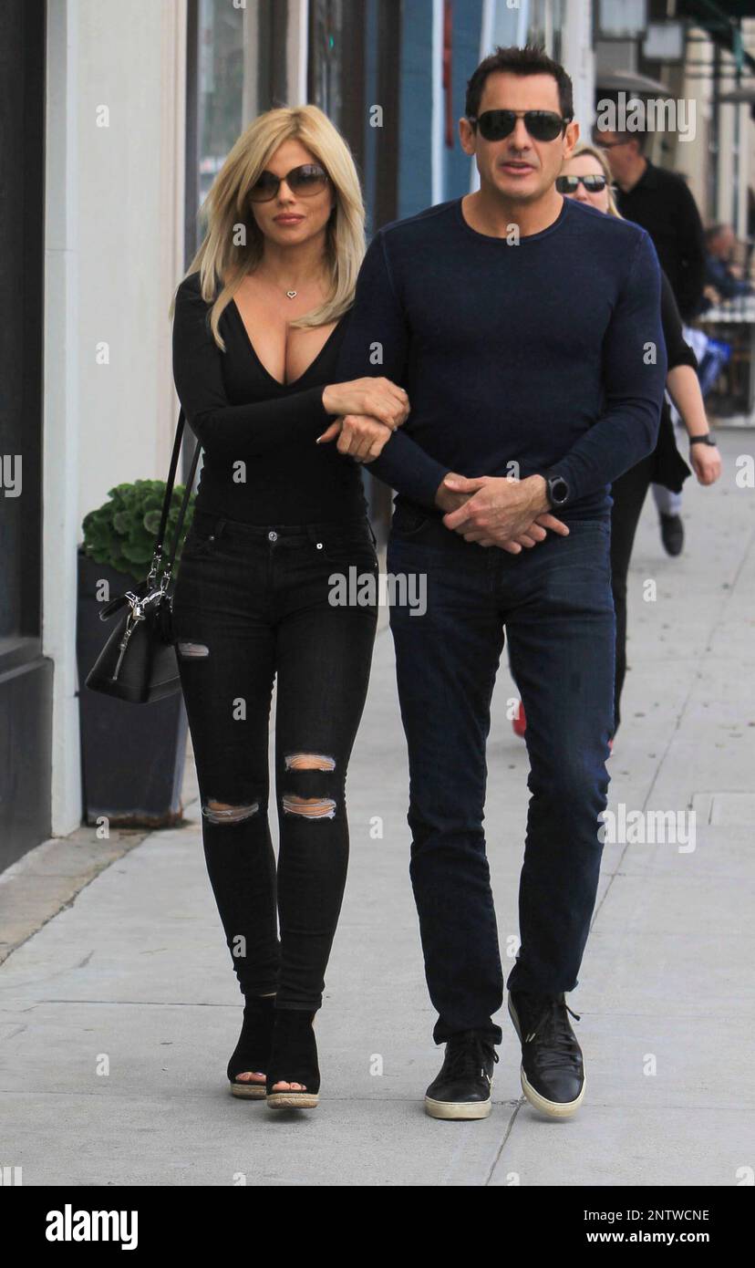 Photo by: zz/STRF/STAR MAX/IPx 2019 2/26/19 Donna D'Errico and Donald ...