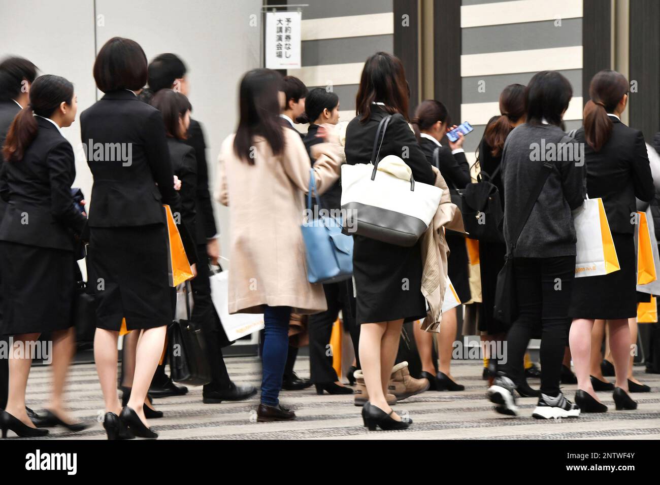 University and college students, who will graduate in 2020, wait in ...