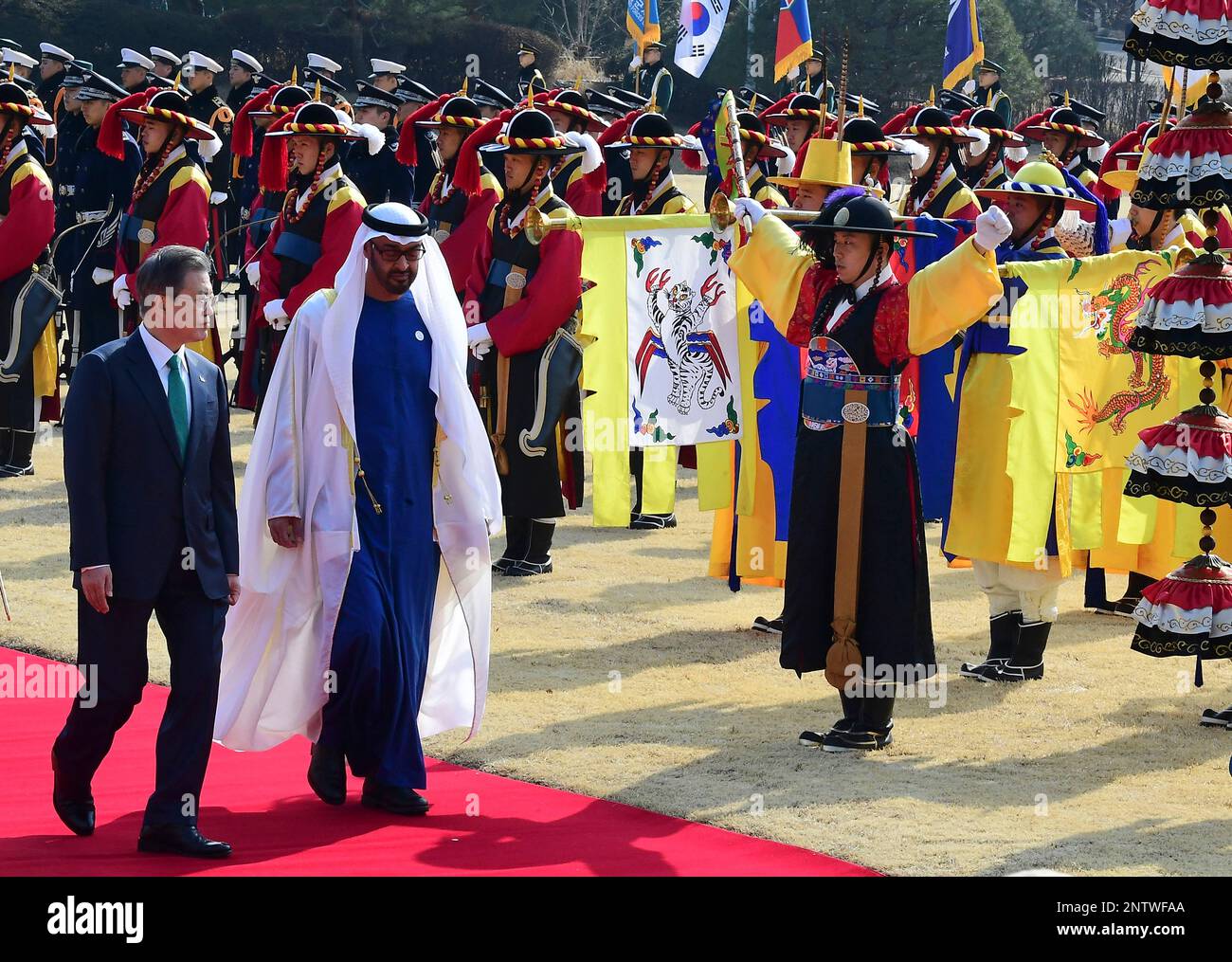 South Korean President Moon Jae-in, left, and Abu Dhabi's Crown Prince ...
