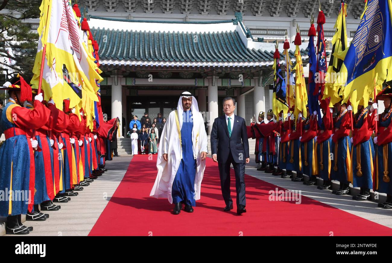South Korean President Moon Jae-in, center right, and Abu Dhabi's Crown ...