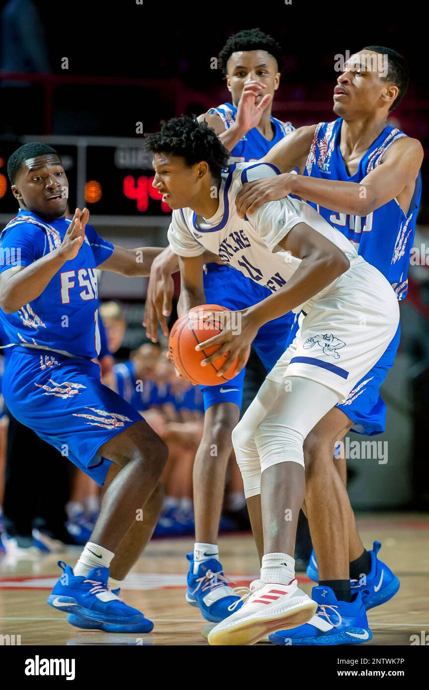 Bowling Green's Cobi Huddleston (front) is triple teamed by Franklin ...