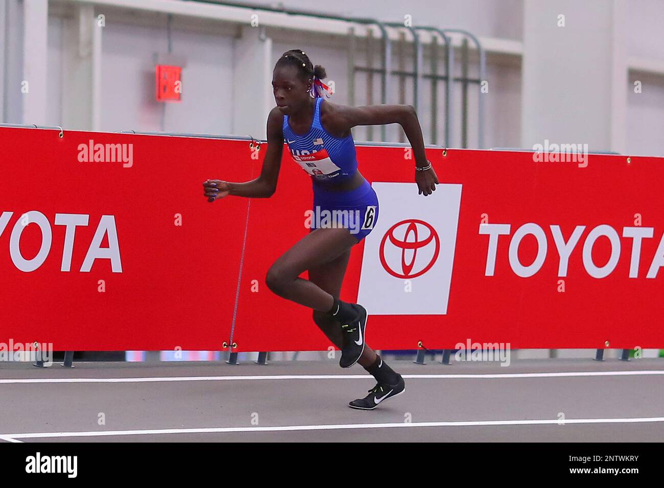 Athing Mu runs in the Michelob Lite Ultra 600m during the USA Indoor ...