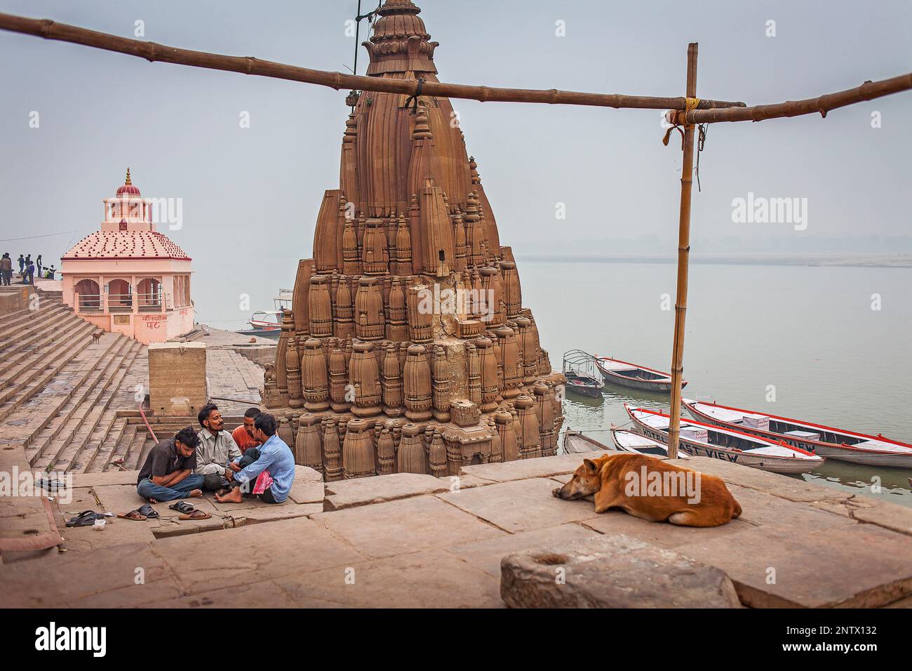Scindia Ghat and Temple of Shiva (Ratneshwar mahadev), in Ganges river ...