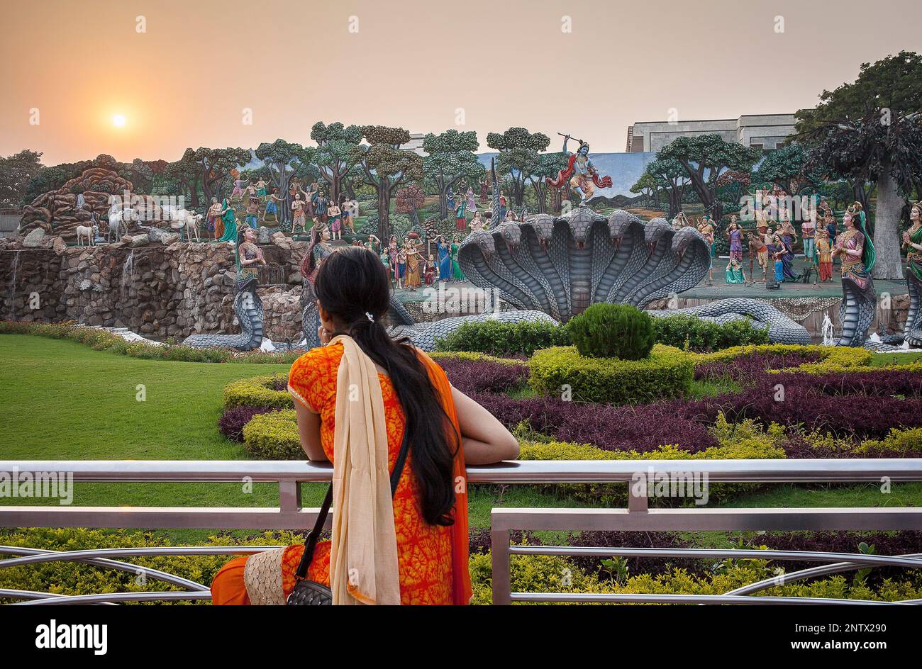 Garden of Prem Mandir ( love temple) Temple of Divine Love, Vrindavan ...