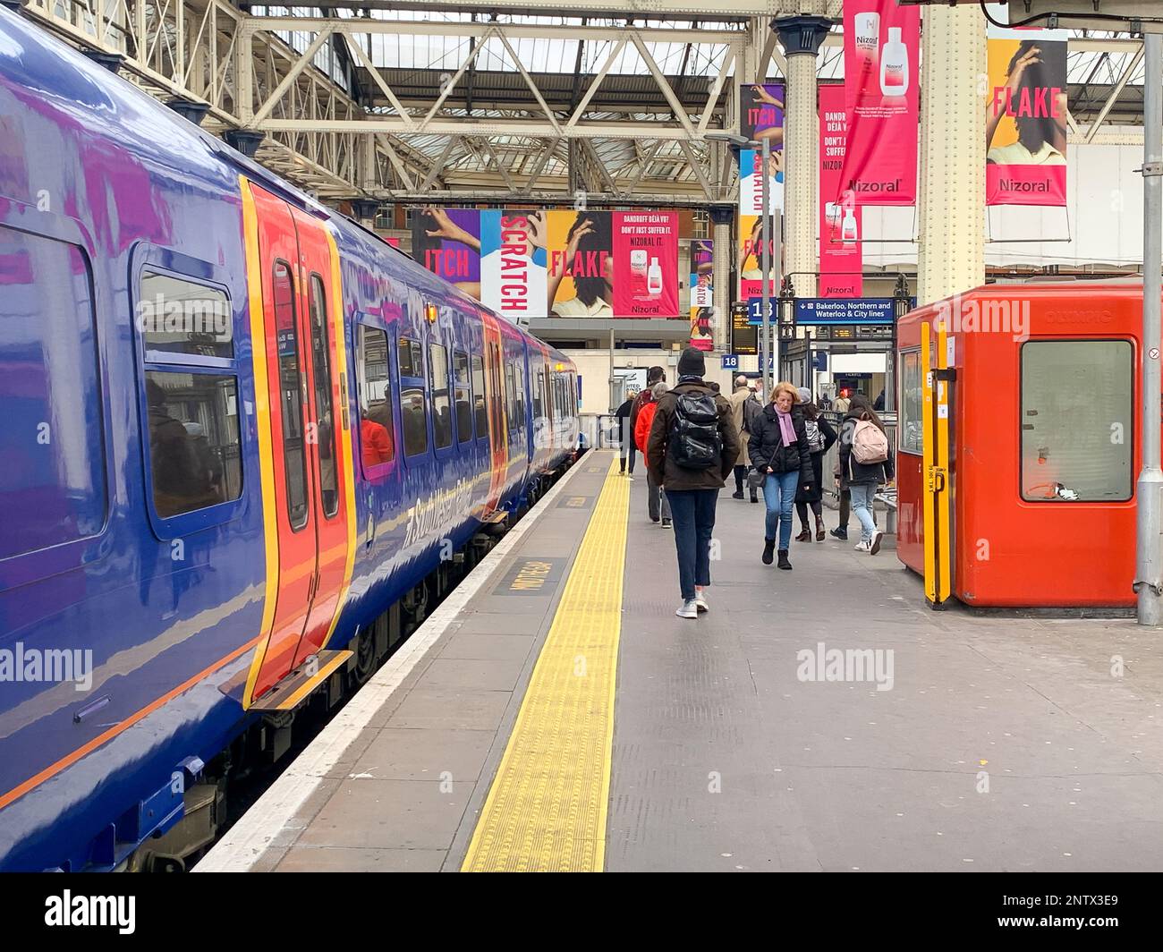 Ongoing rail workers dispute hi-res stock photography and images - Alamy