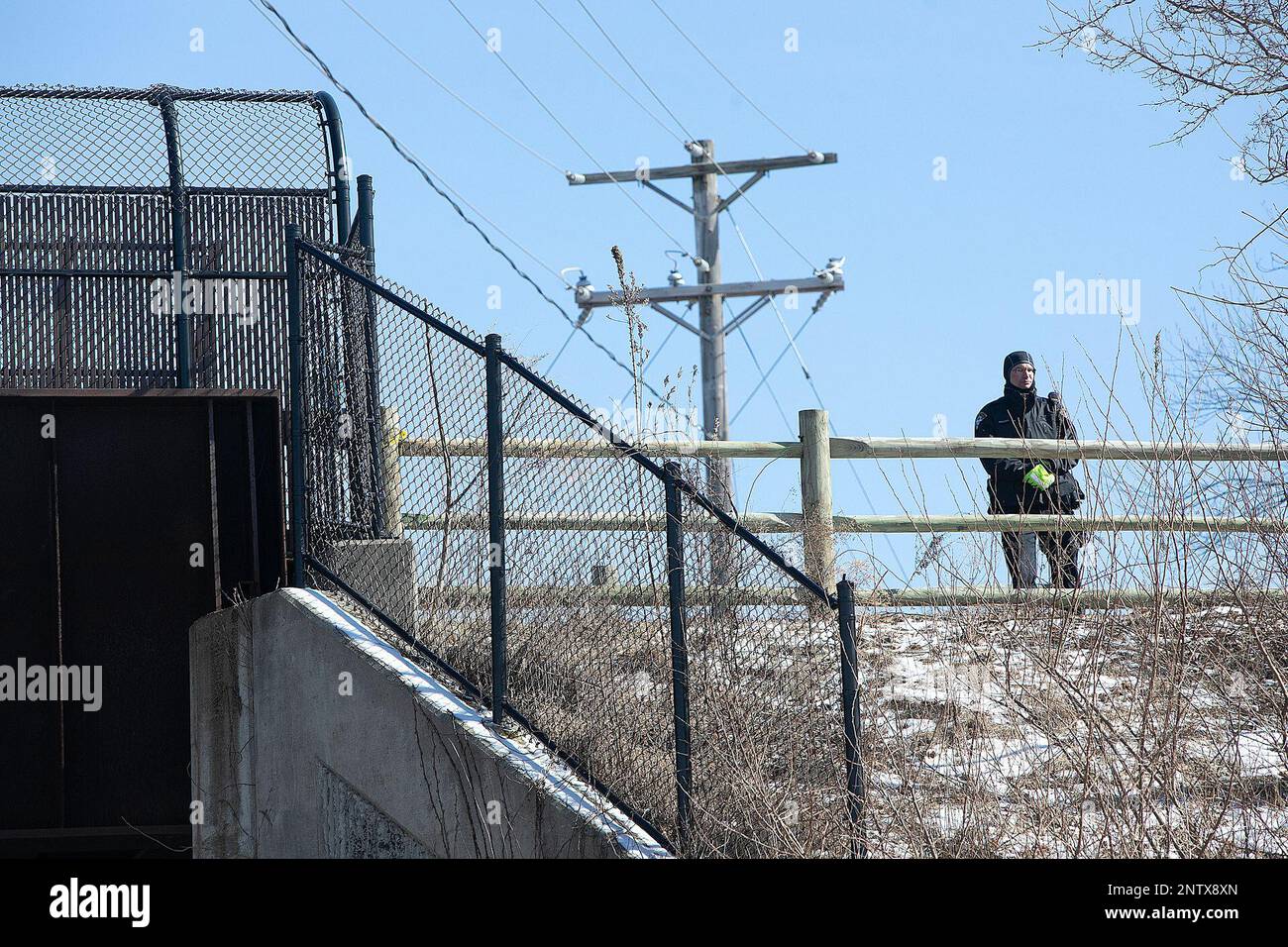 Police investigate an "untimely death" on the Farmington Canal Heritage ...