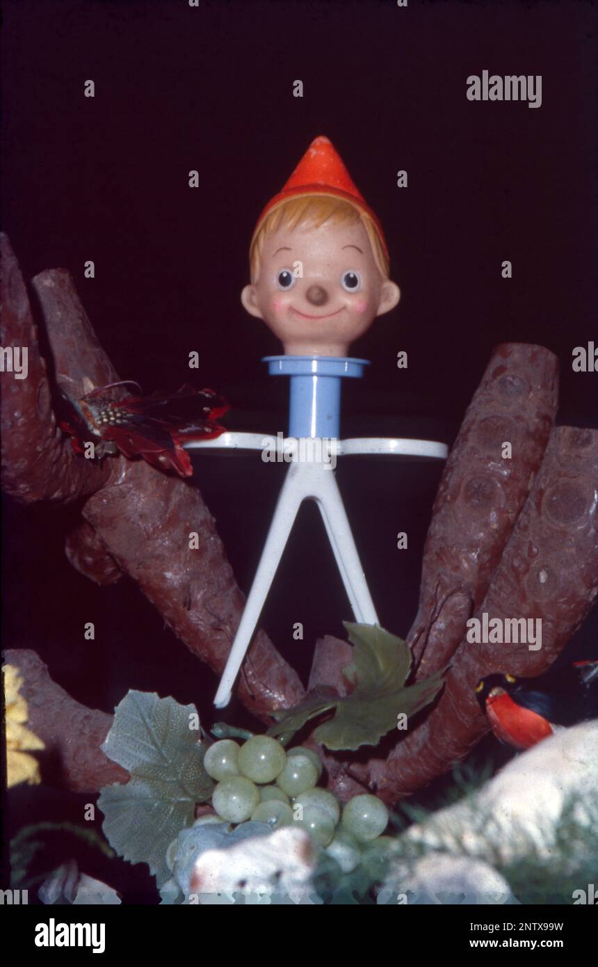 Toy pinocchio image hi-res stock photography and images - Alamy