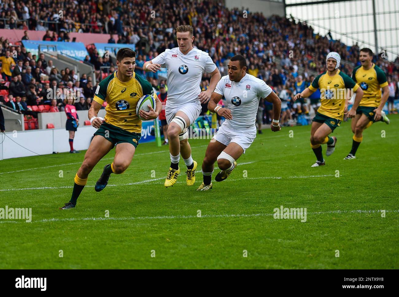 Australia full-back Jack Maddocks cuts through the England defence to ...